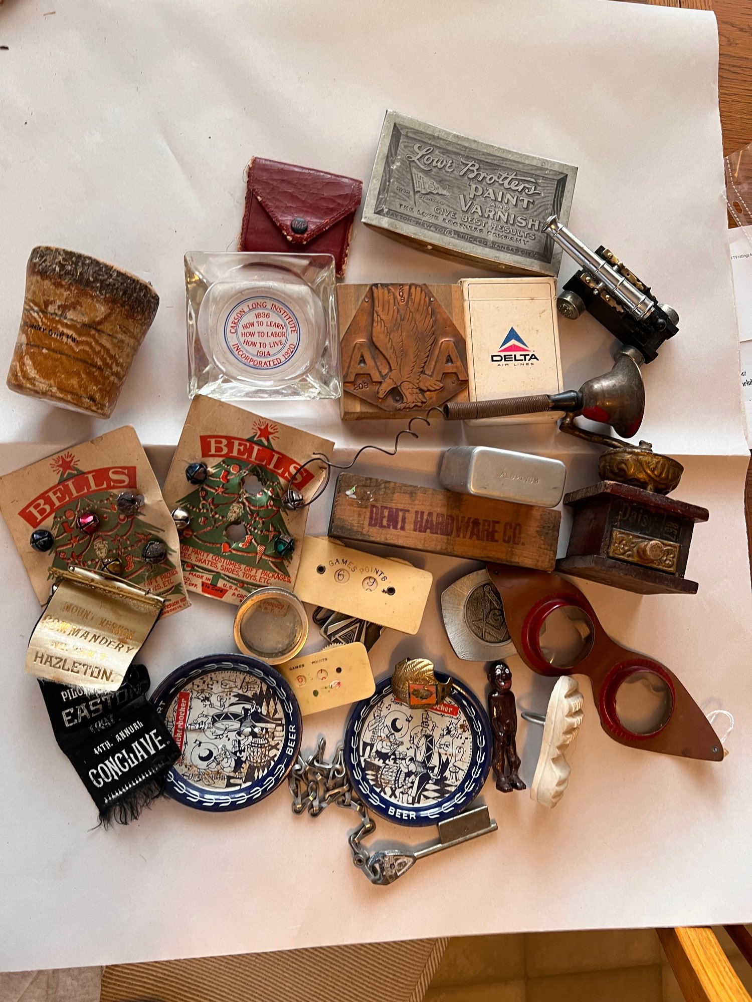 Box Lot Smalls / Junk Drawer Lot #1975 | Auctionninja.com