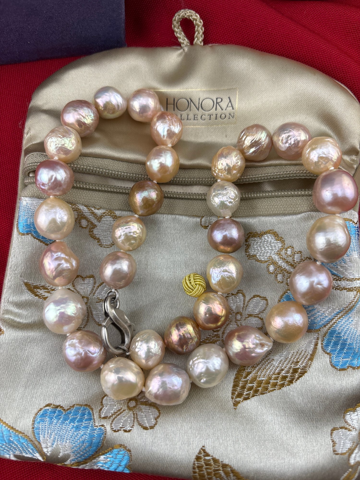 HONORA Lustrous Large Pearls Sterling Silver Clasp #7047 | Auctionninja.com