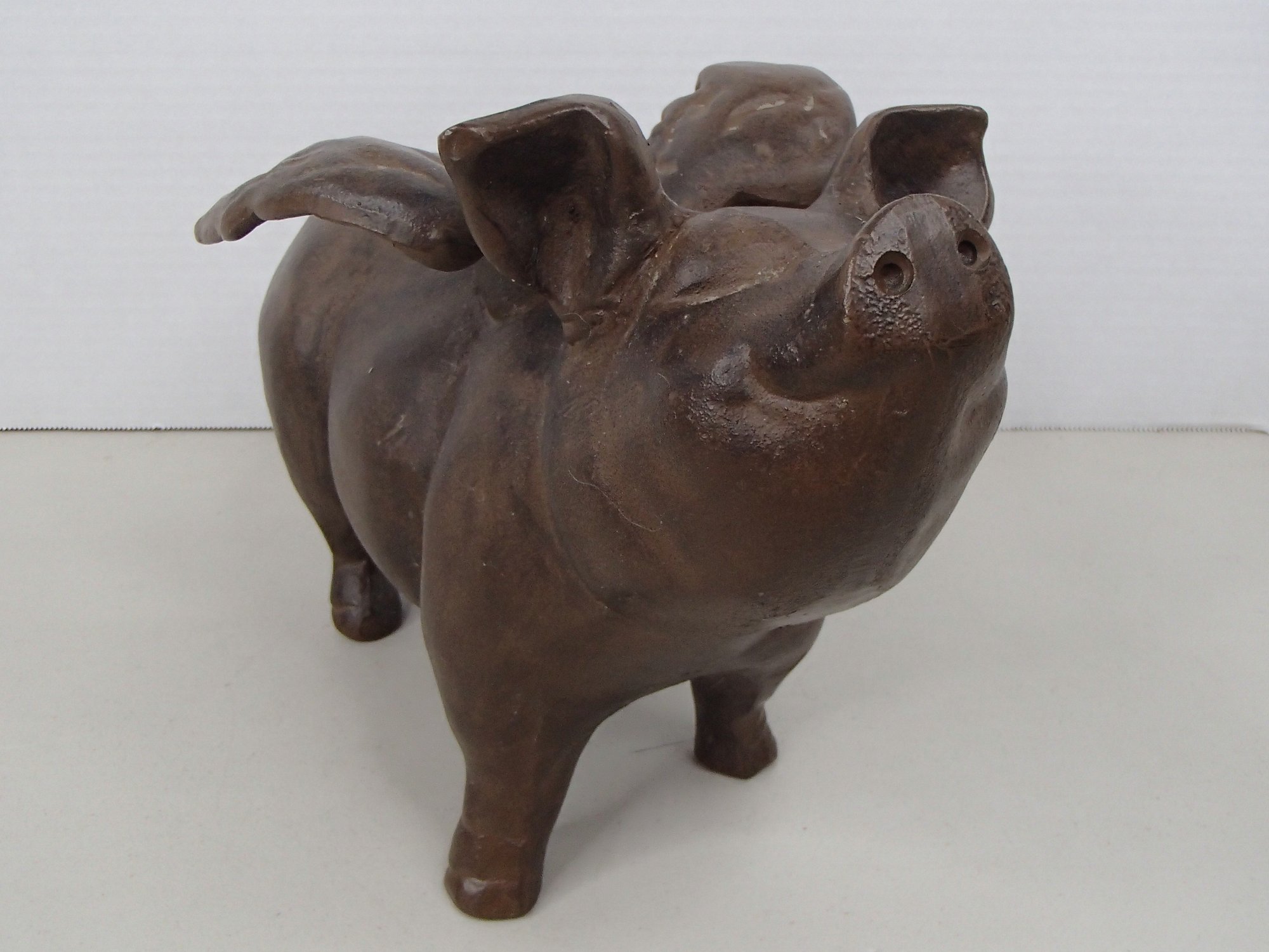 Heavy Metal Flying Pig #6243 | Auctionninja.com