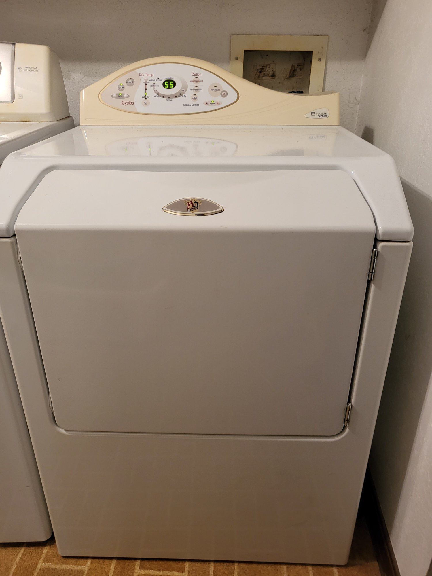 Maytag Neptune Electric Dryer #6894 | Auctionninja.com