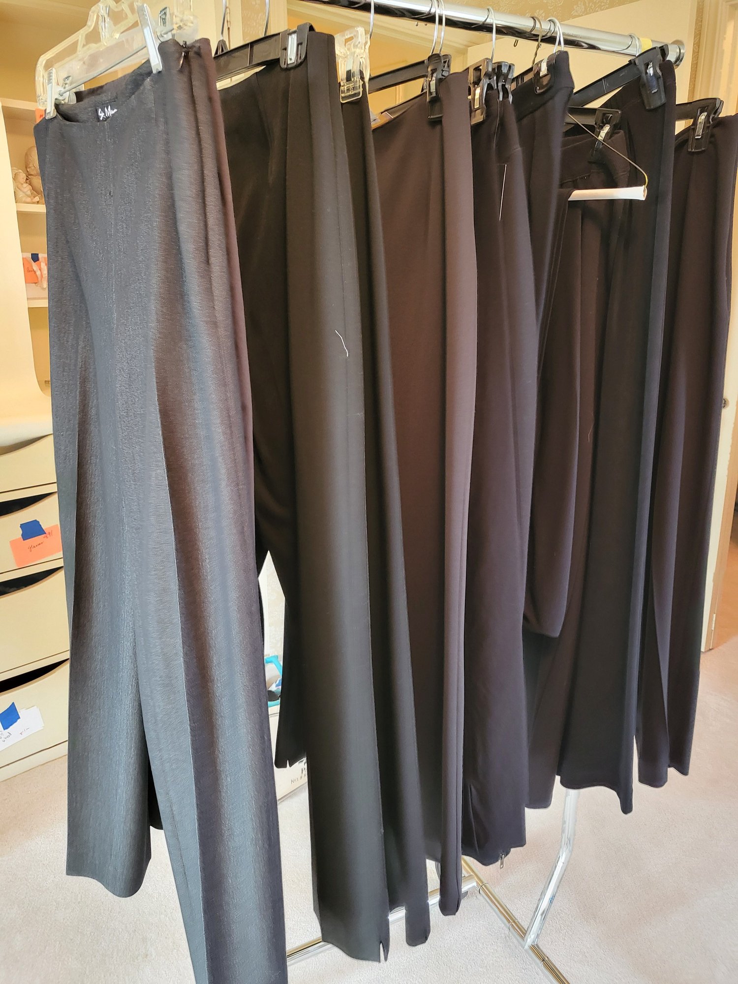 Black Slacks #12918 | Auctionninja.com