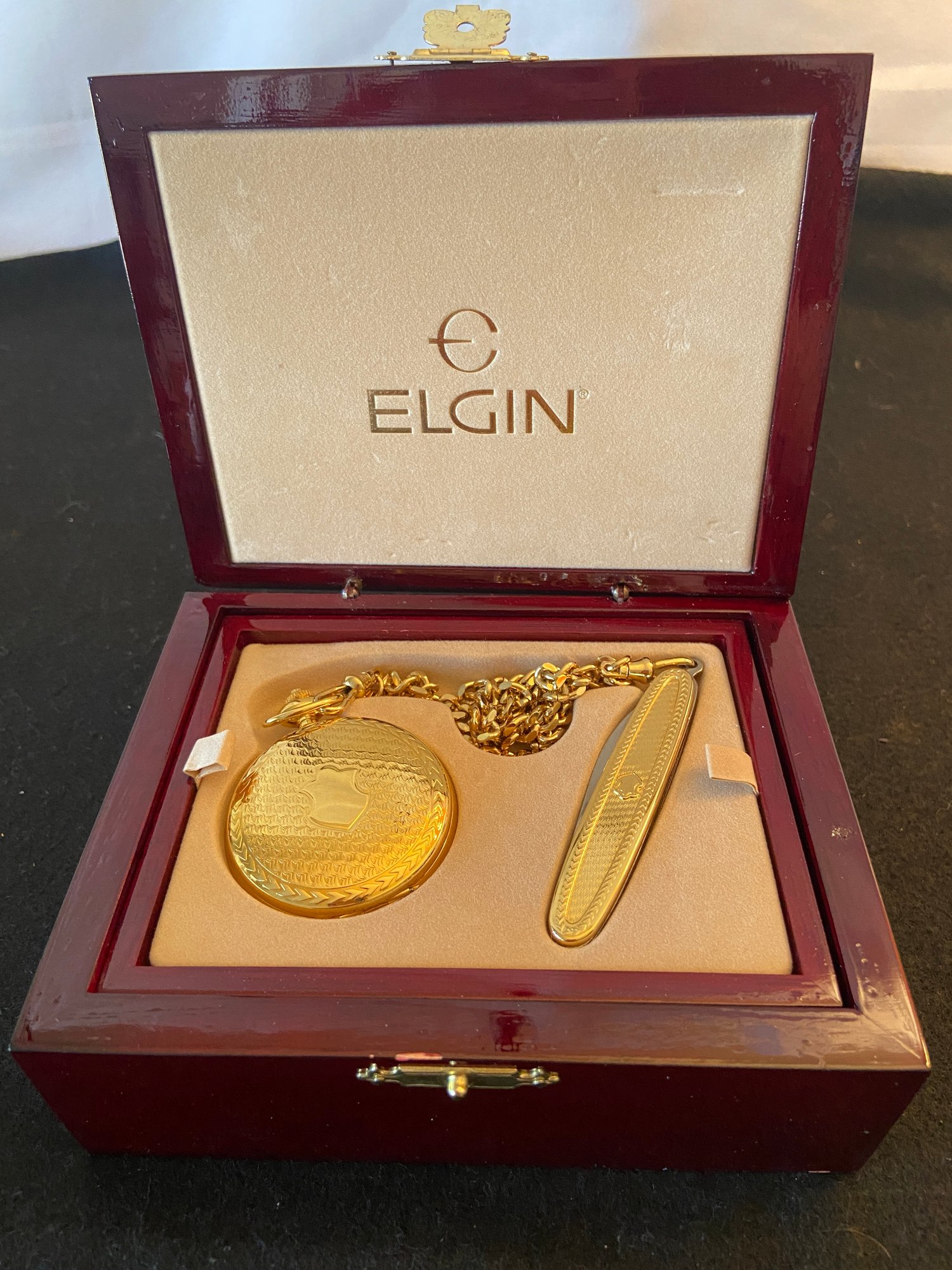 Elgin Quartz Pocket Watch #4210 | Auctionninja.com