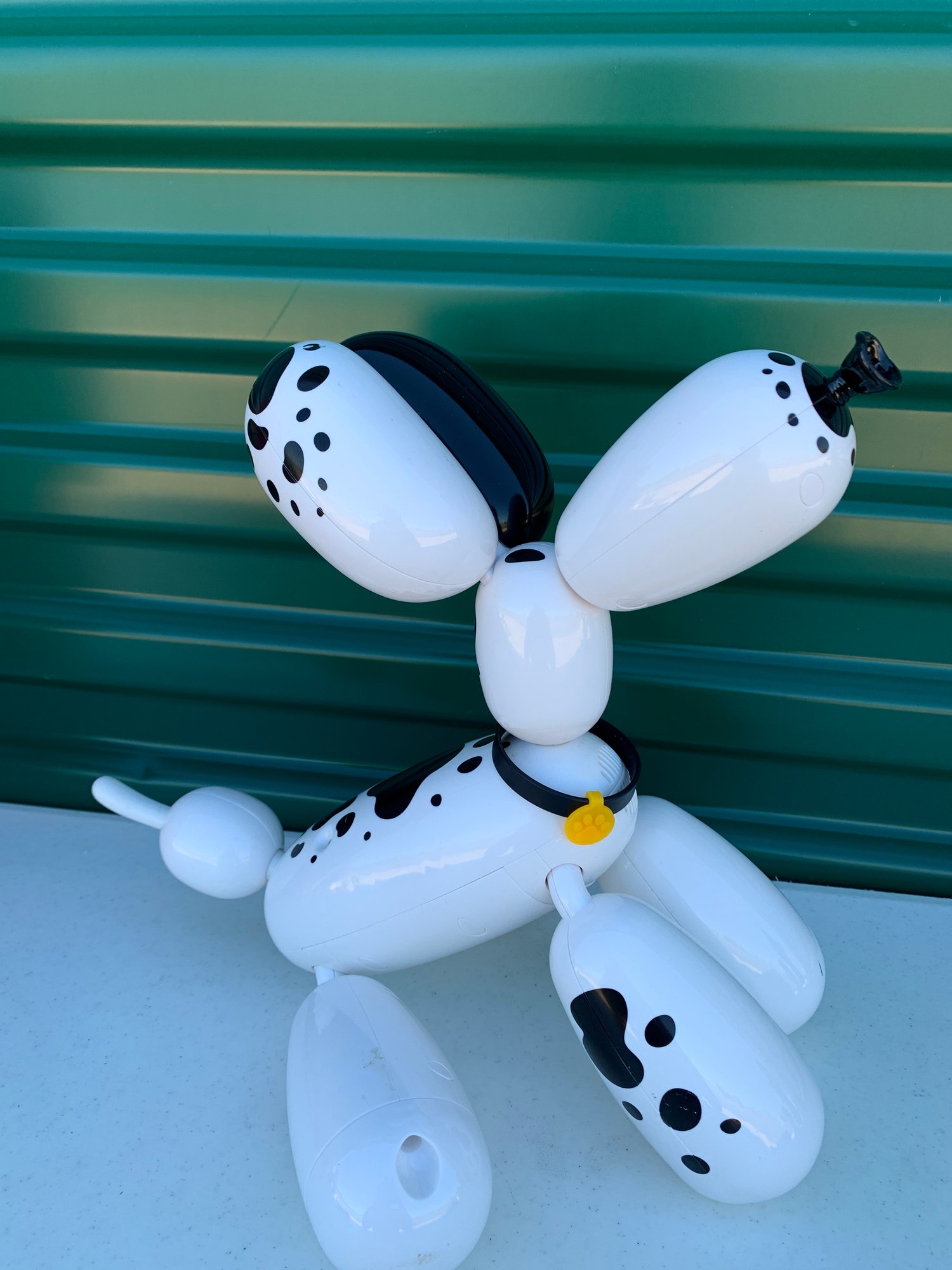 Squeakee Spotty Balloon Dog Robot #7937 | Auctionninja.com