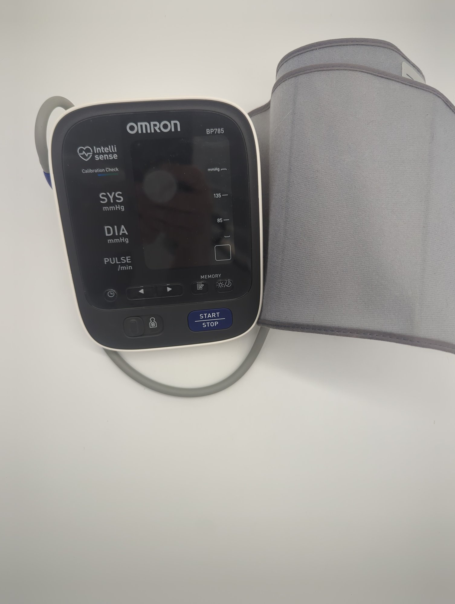 Omron Intellisense Personal Blood Pressure And Pulse Monitoring System ...