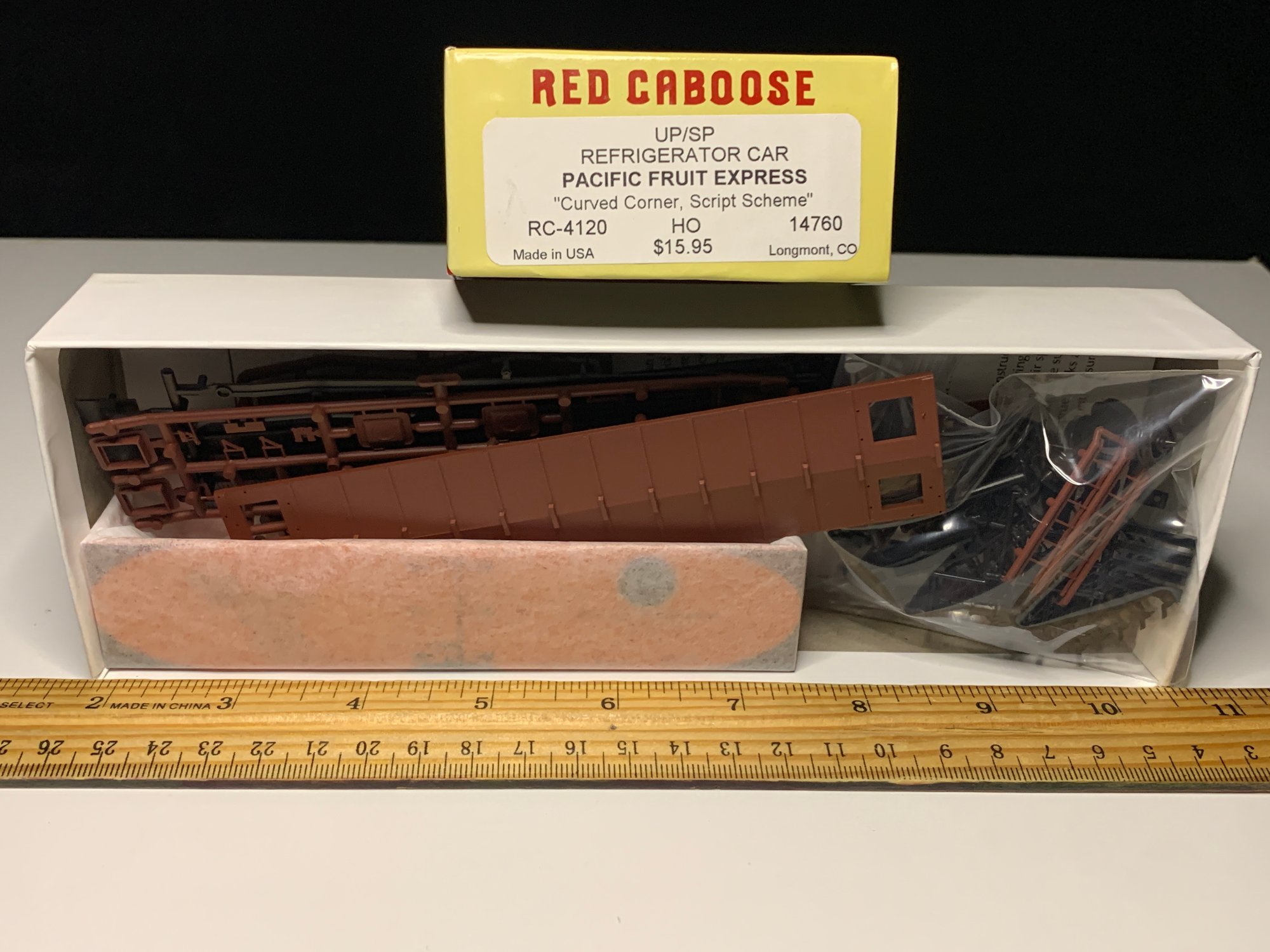Red Caboose - HO Scale - Pacific Fruit Express "Curved Corner, Script ...