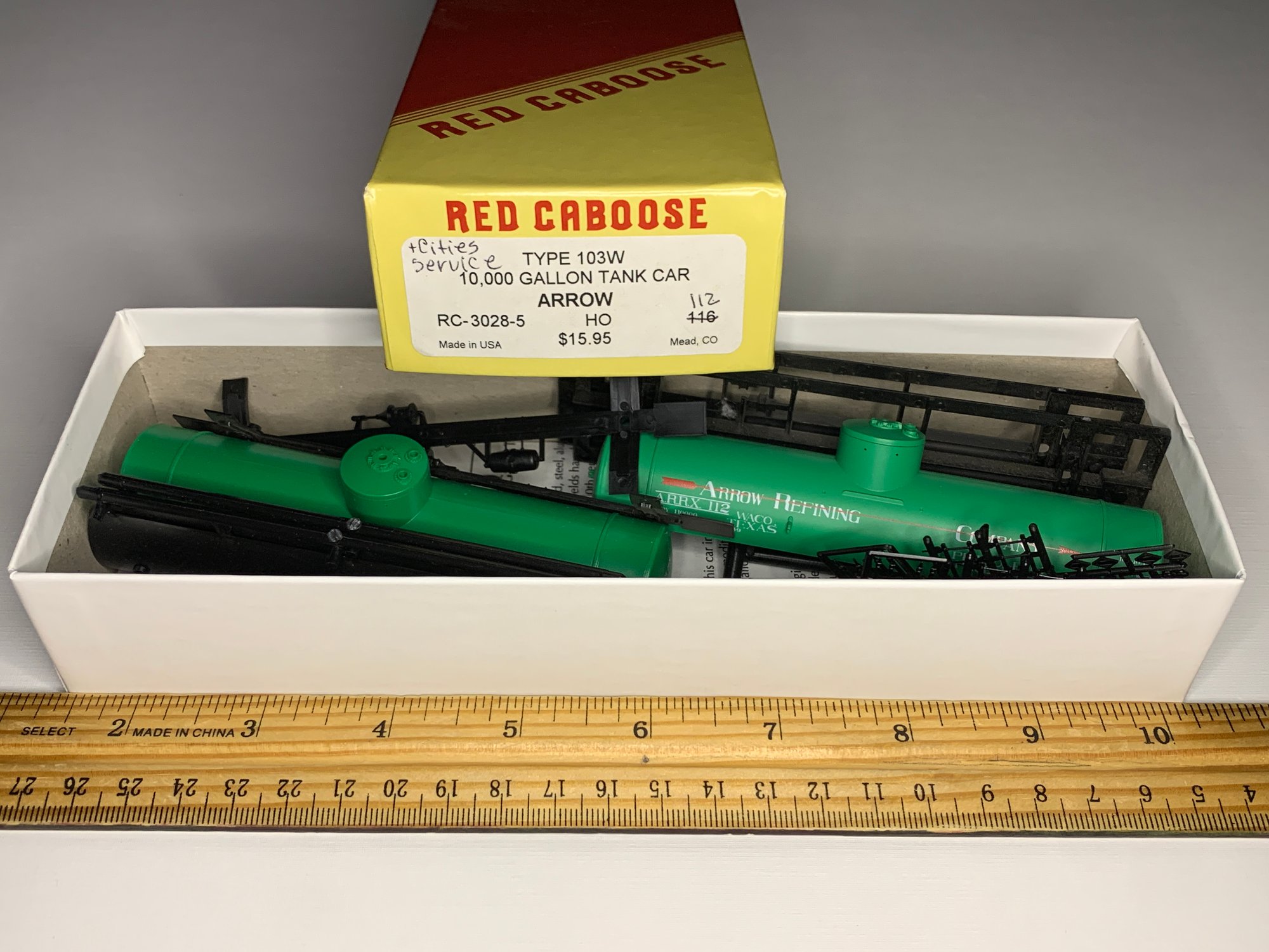 Red Caboose - HO Scale - Arrow Type 103W 10,000 Gallon Tank And City ...