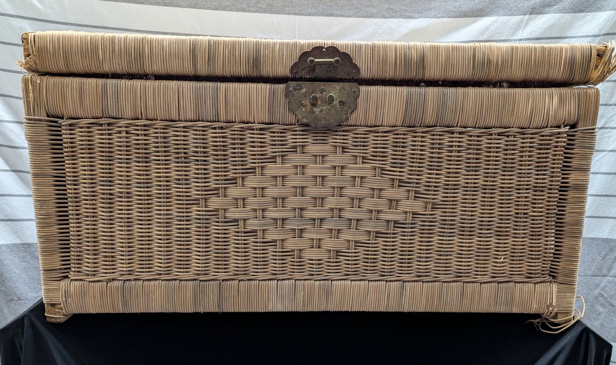 Boho Trunk With Condition Issues - 32x16x16 #5948 | Auctionninja.com