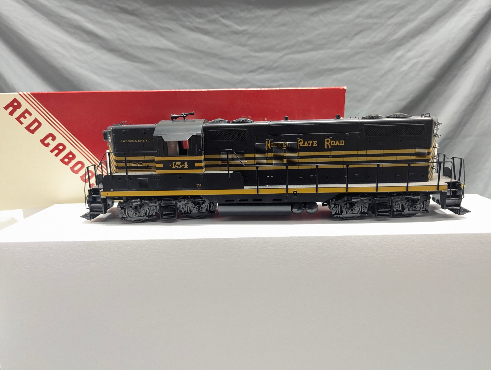 Red Caboose - O Scale - Nickel Plate Road - Train Car For Model ...