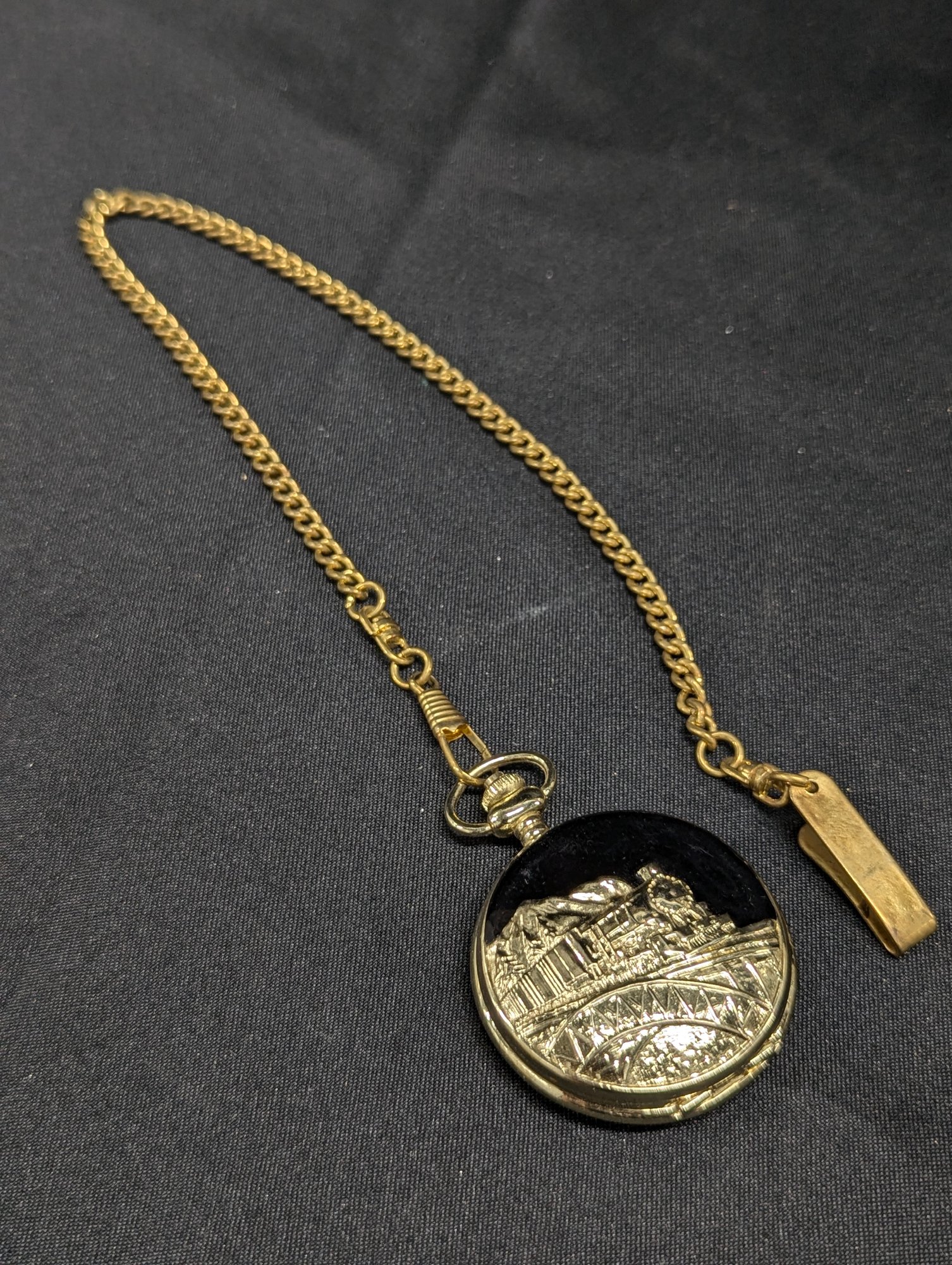 Train Themed Pocket Watch With Brass Watch Chain #6343 | Auctionninja.com