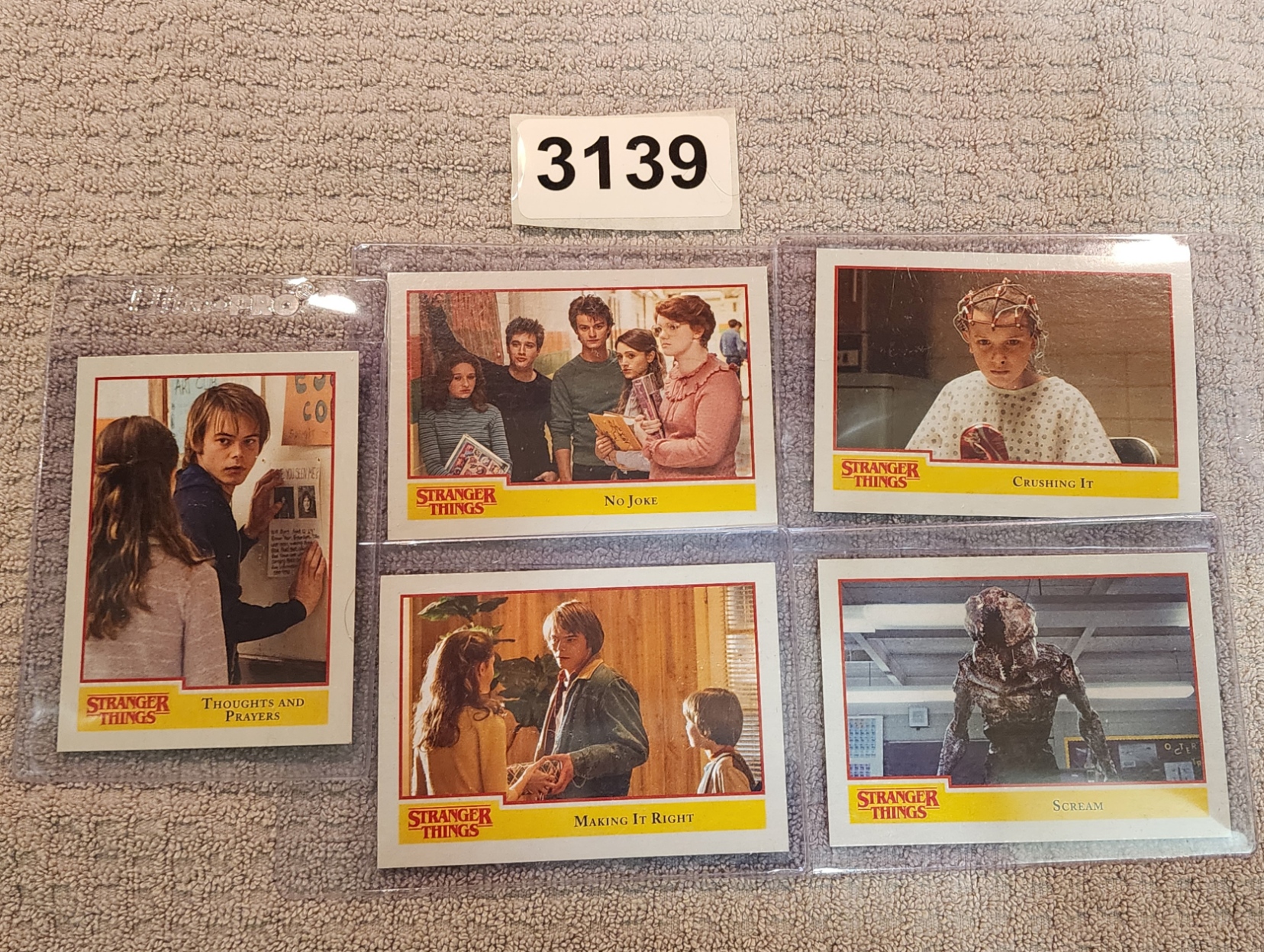 SET OF 5 STRANGER THINGS SERIES 1 TRADING CARDS PLASTIC SLEEVES GREAT ...