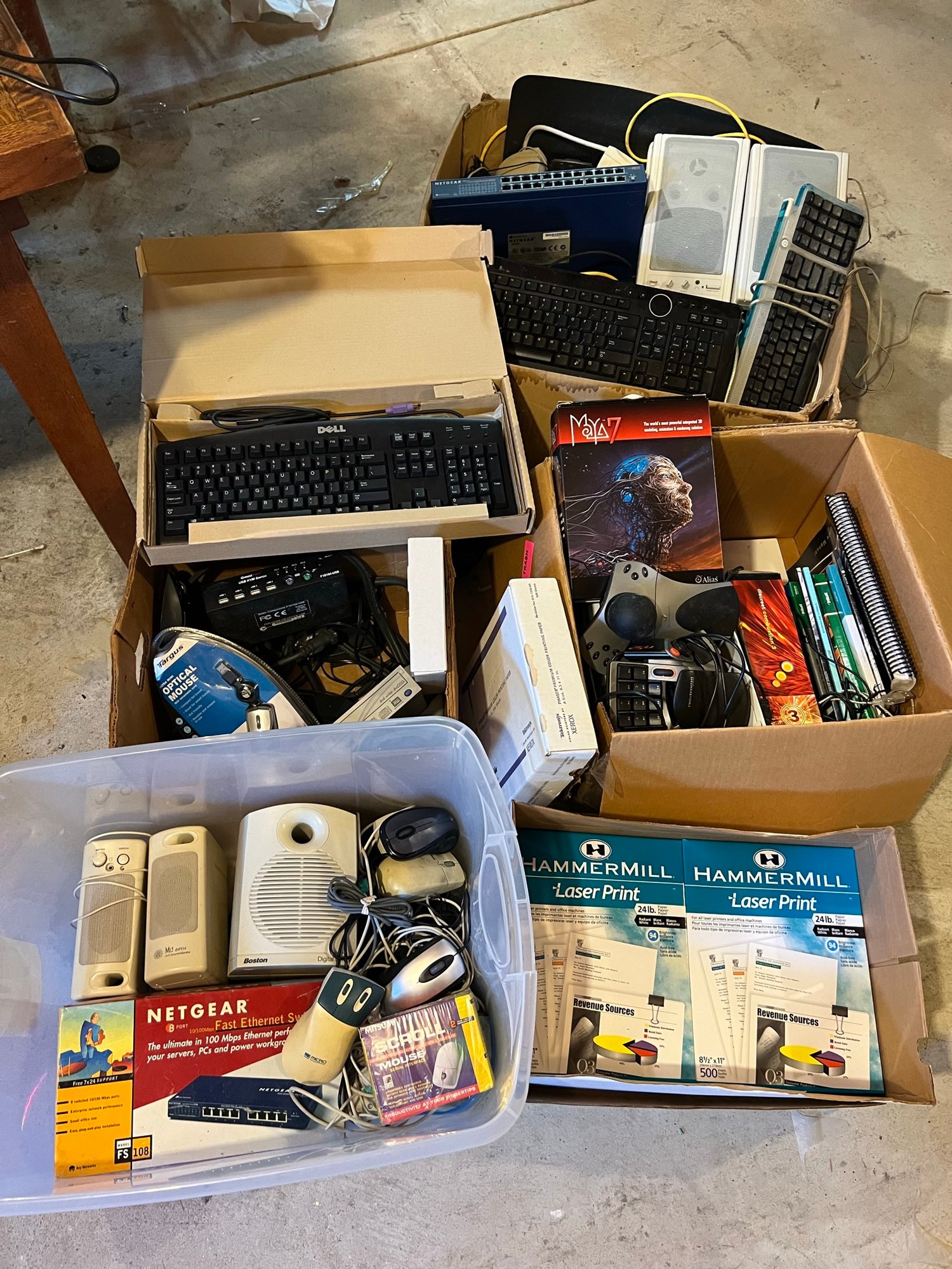 C/ 5 Box Tech #1 - Paper Reams, Keyboards, Speakers, Netgear 8 Port ...