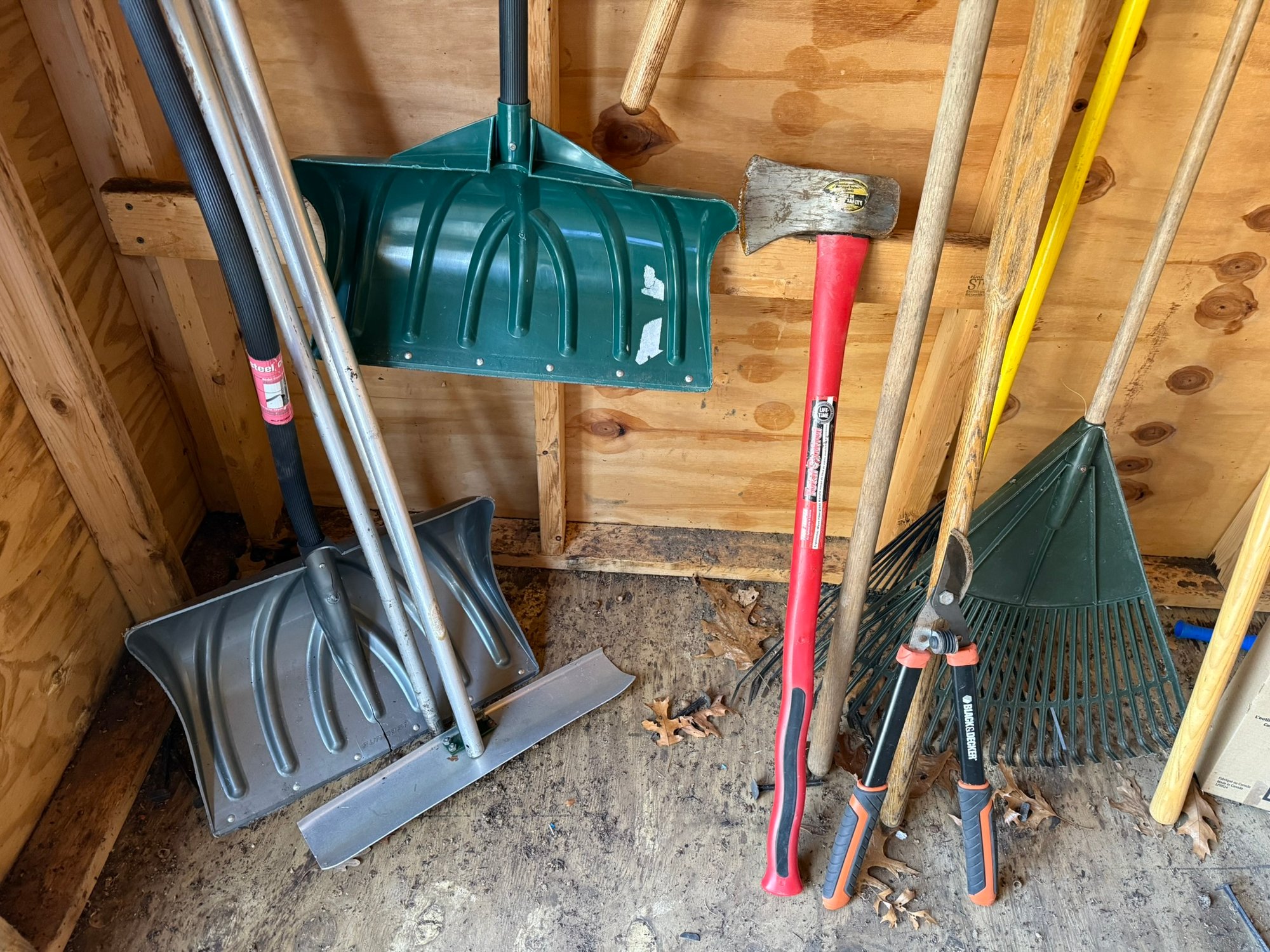 S/ 13pcs - Variety Of Outdoor/Lawn Tools And Shovels - True Temper ...