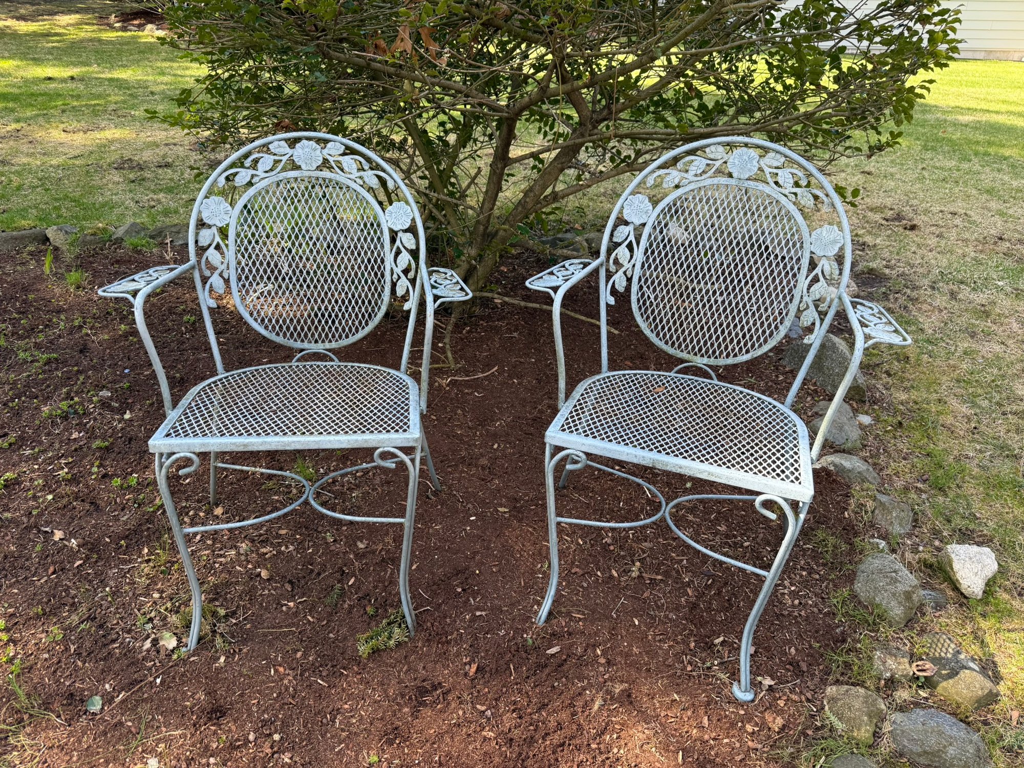 BY/ 2pcs - Vintage Pair Of Wrought Iron Mesh Garden Arm Chairs (2 Of 2 ...