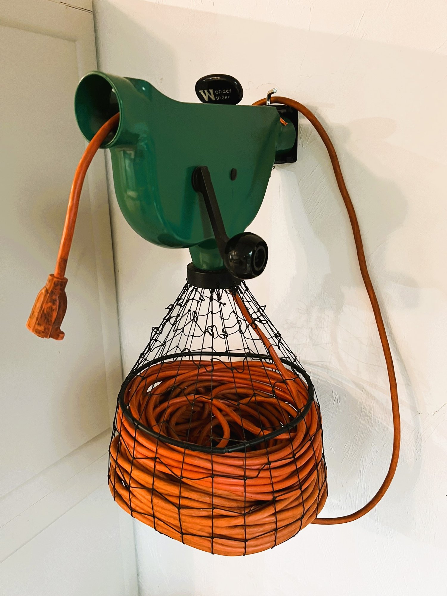 G/ Wonder Winder Extension Cord And Winder #25639 | Auctionninja.com