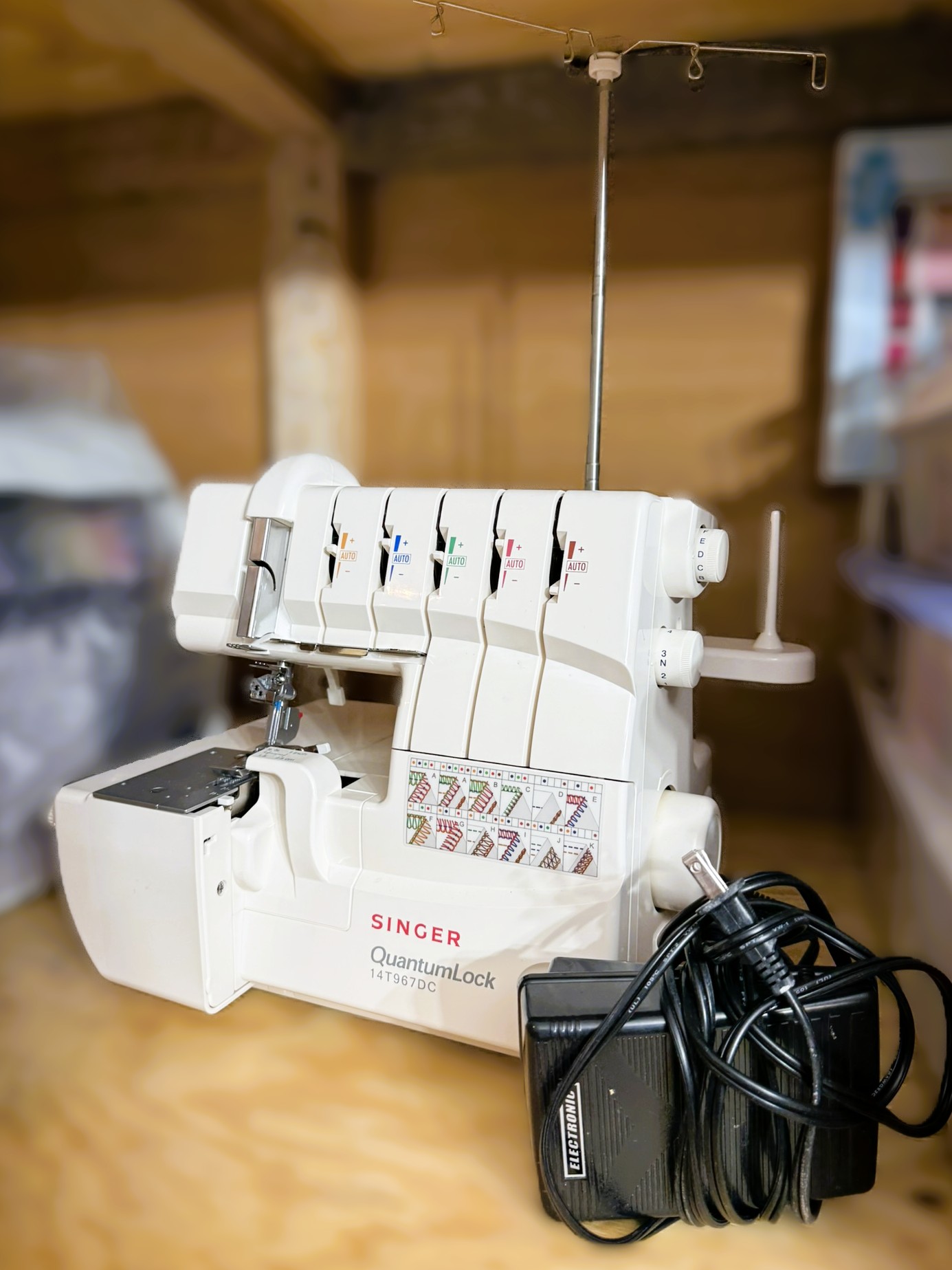 CUF1/ 2pcs - Singer Quantum Lock Sewing Machine Model 14T967DC With ...