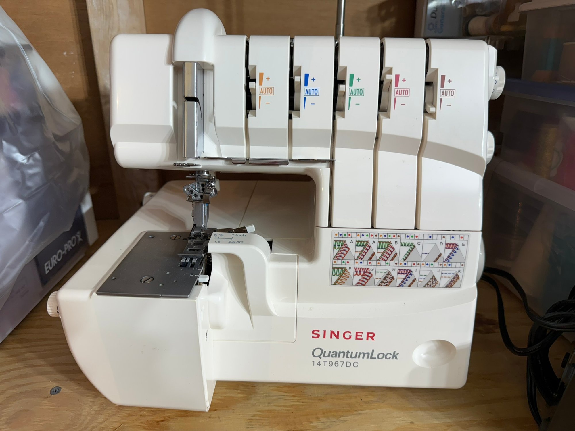 CUF1/ 2pcs - Singer Quantum Lock Sewing Machine Model 14T967DC With ...