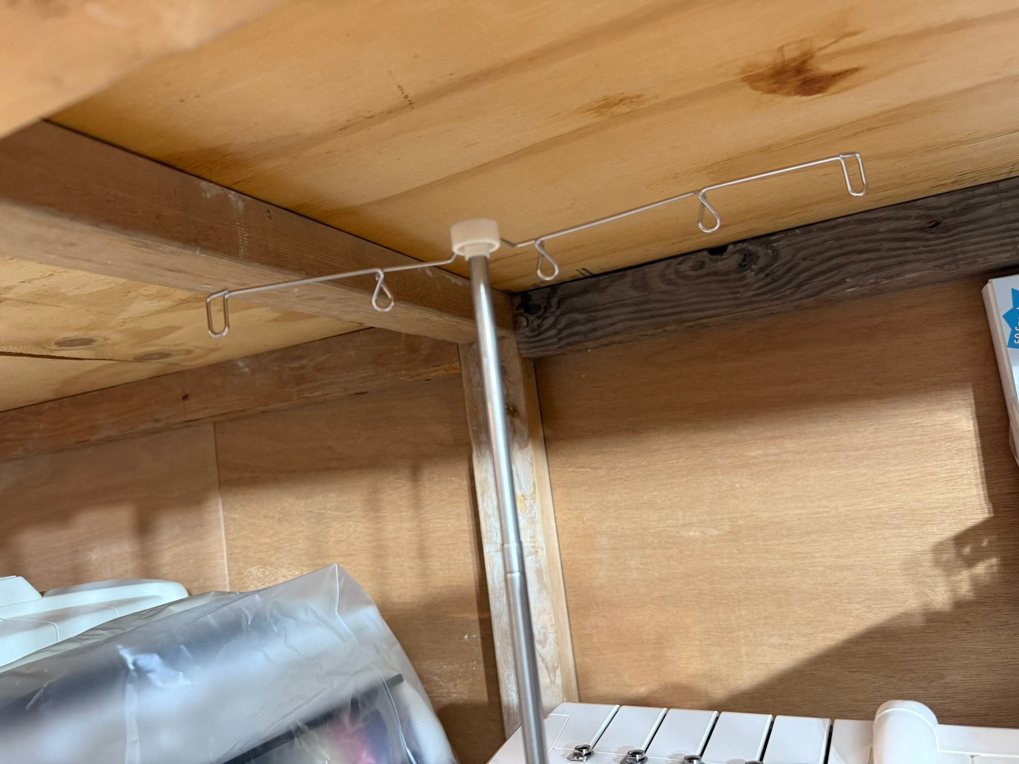 CUF1/ 2pcs - Singer Quantum Lock Sewing Machine Model 14T967DC With ...