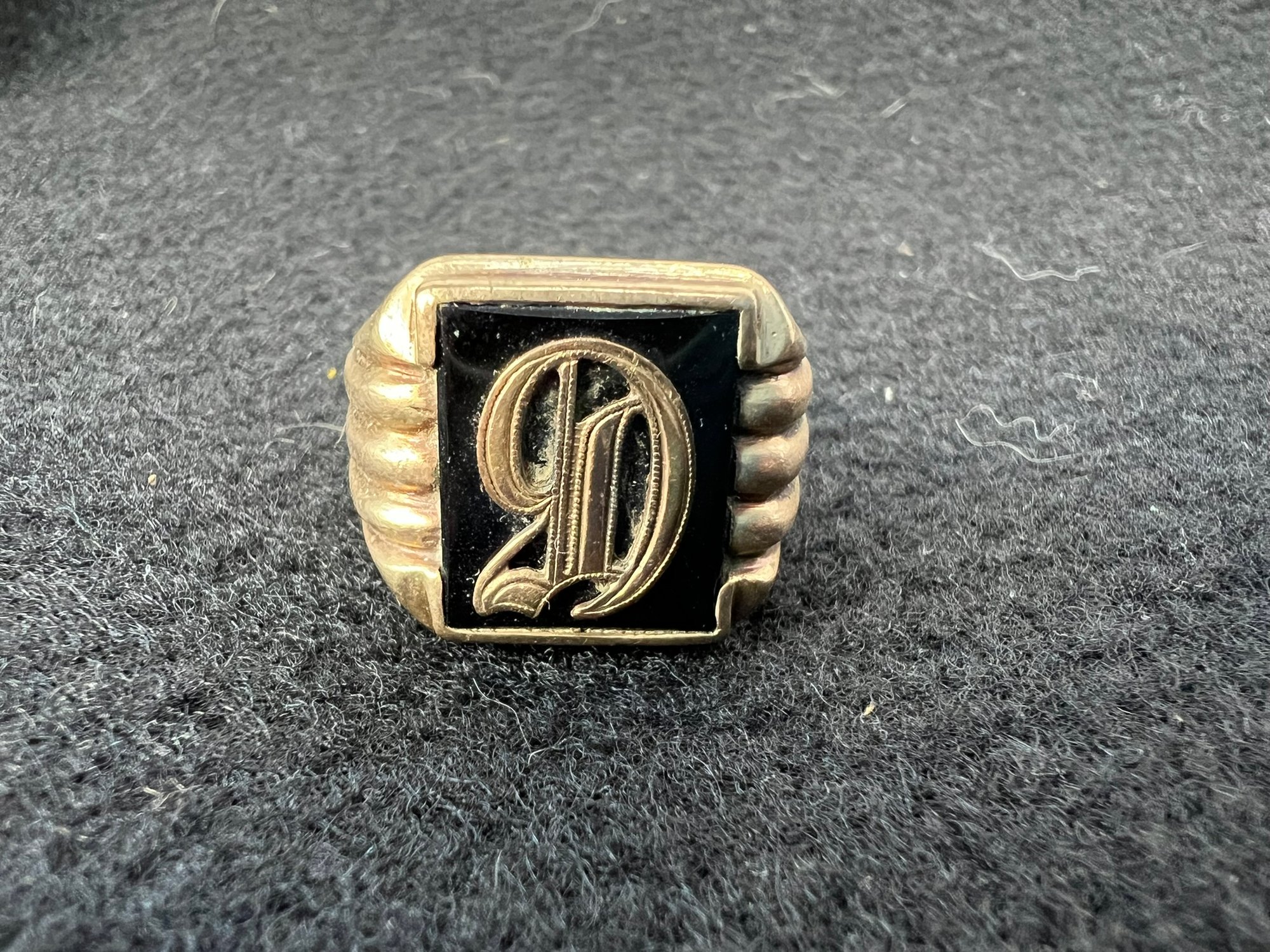 G/ Mens Gold Monogrammed Initial "D" Ring - Marked Lloyds - 10k #26845 | Auctionninja.com