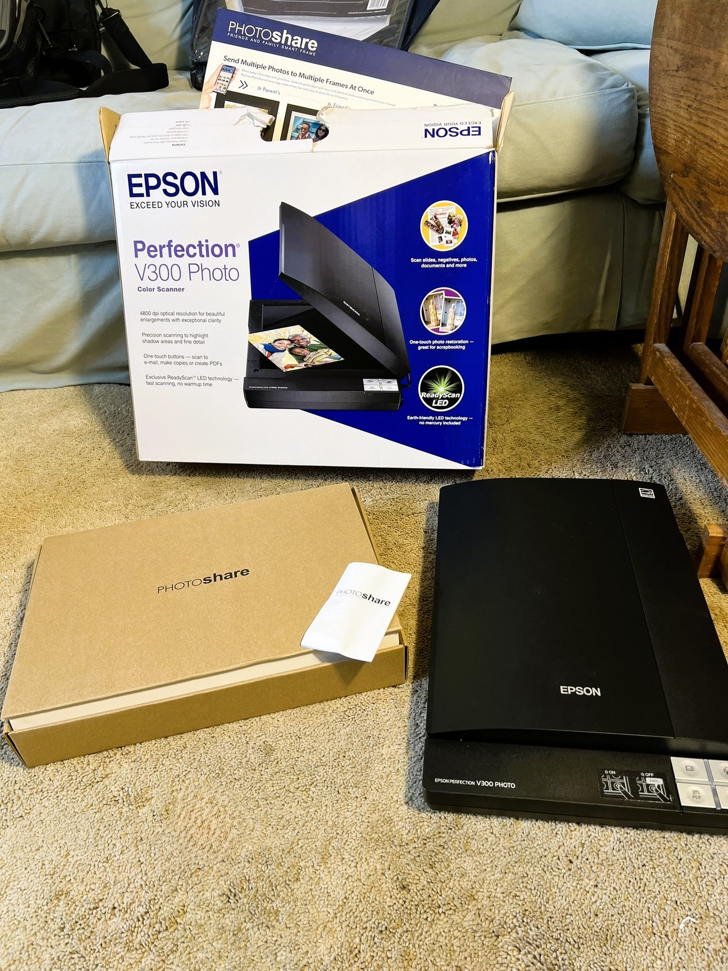 LR/ 2pcs - Epson Perfection V300 Color Scanner With Photo Share Frame ...
