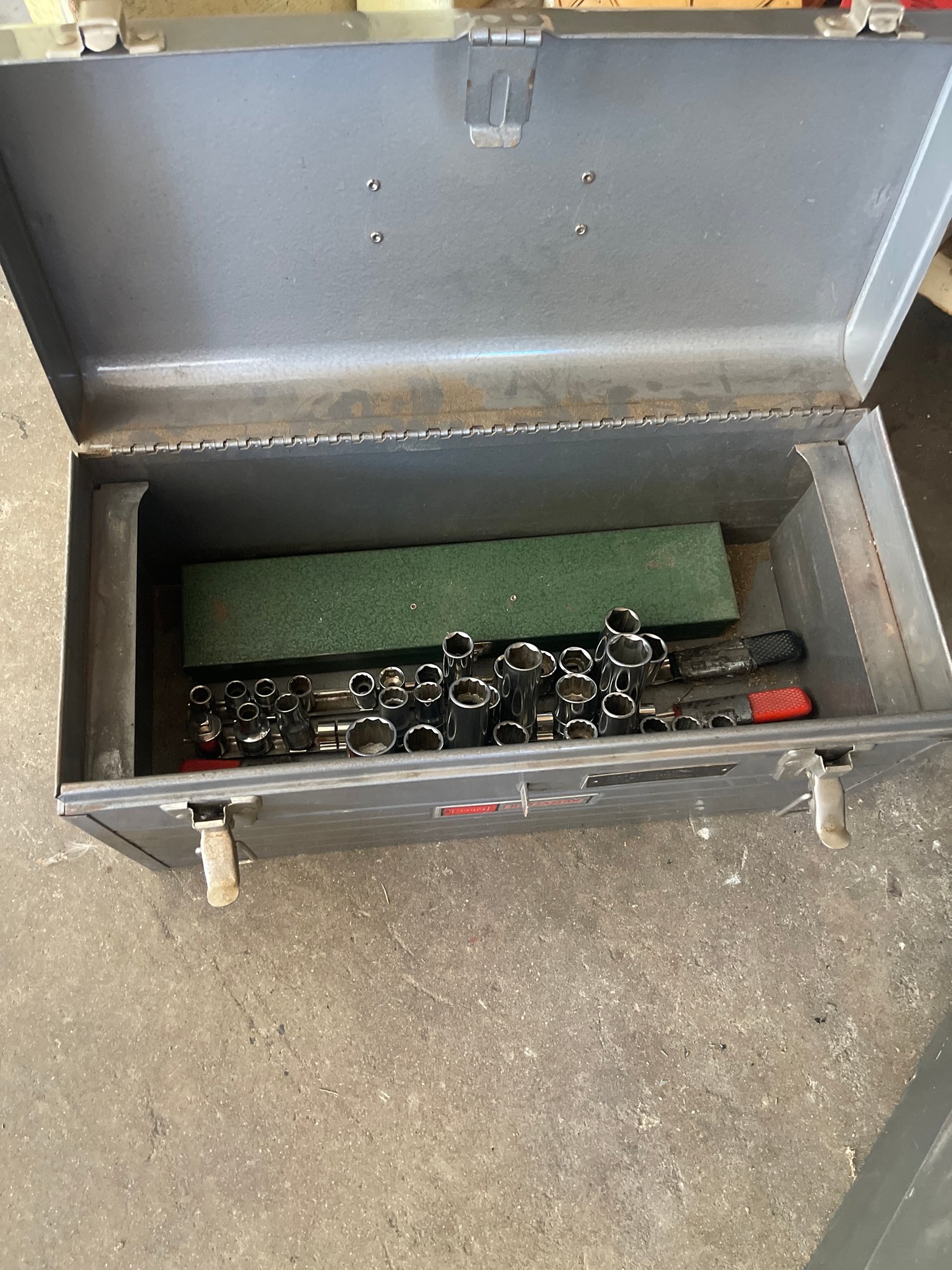 Tool Box With Sockets #12276 | Auctionninja.com