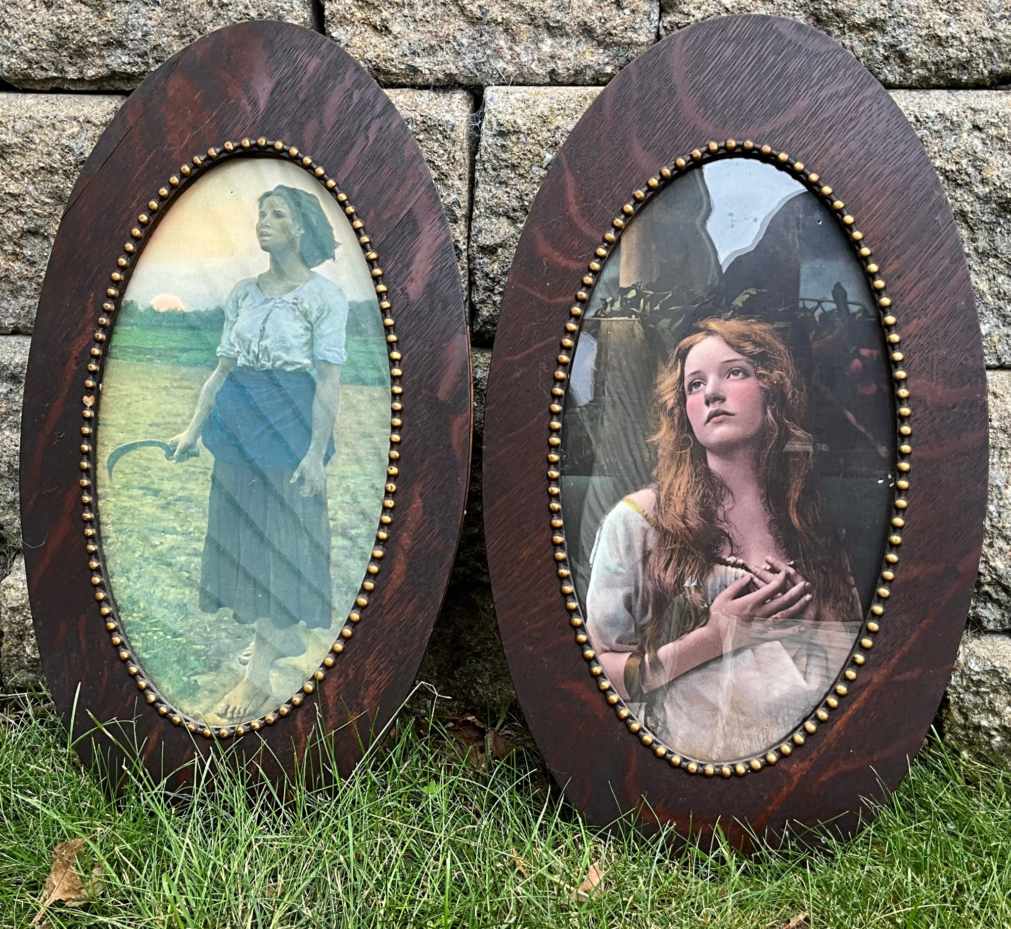 Lot 9JP- Antique Pair Of Oval Wood Frames - Vintage Pictures #16653 ...