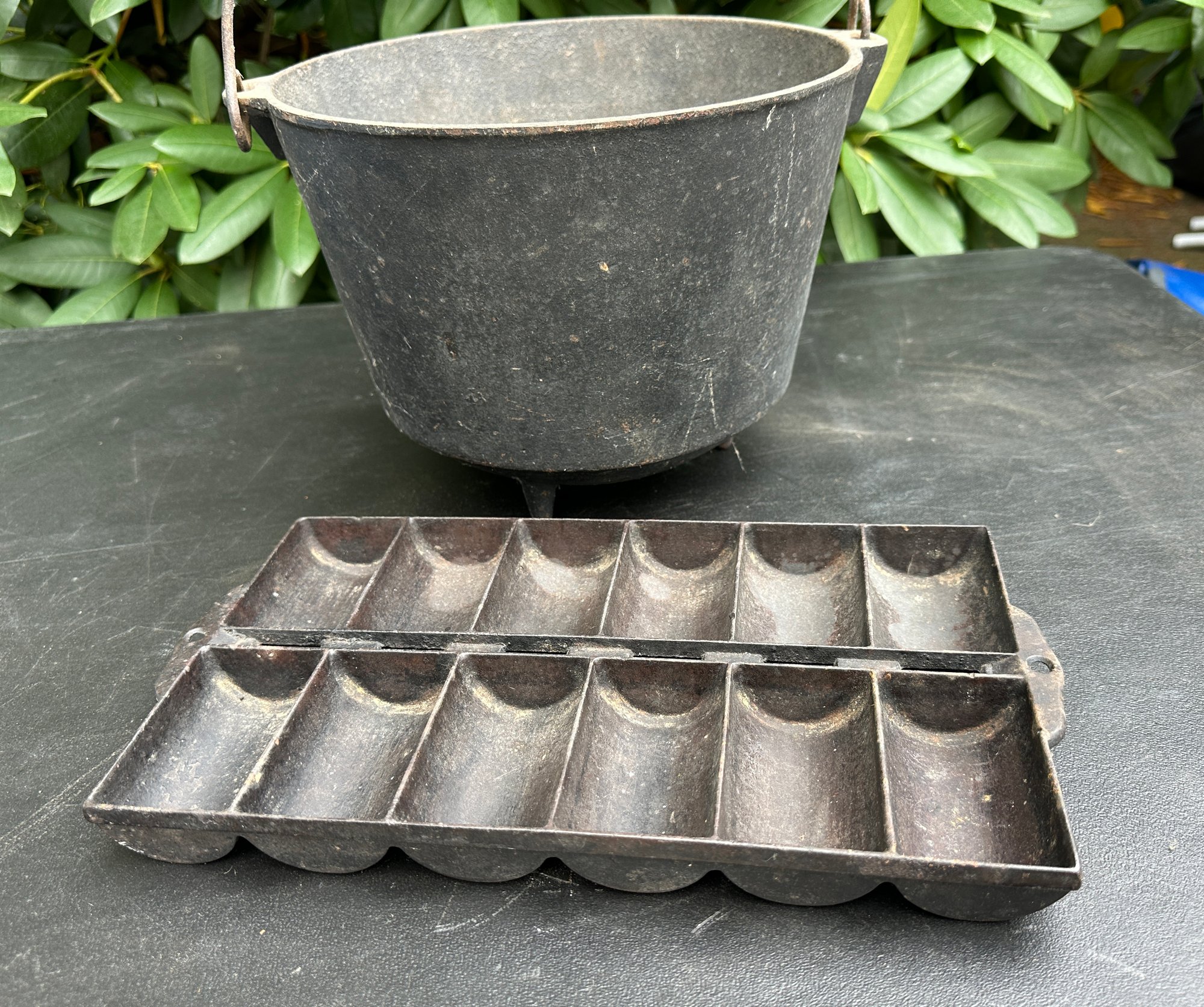 Lot 335 - 1800s Antique Cast Iron Fireplace Cooker Cauldron & Corn ...