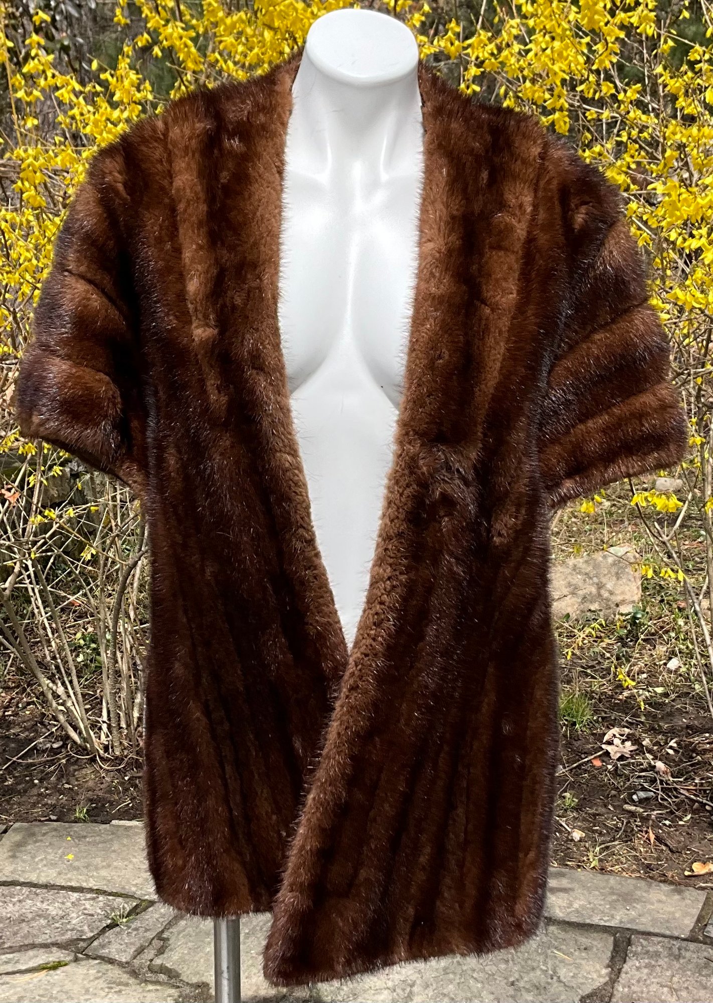 Lot 451- 1950s - 60s Milton Gershaw Boston Mahogany Brown Mink Fur ...