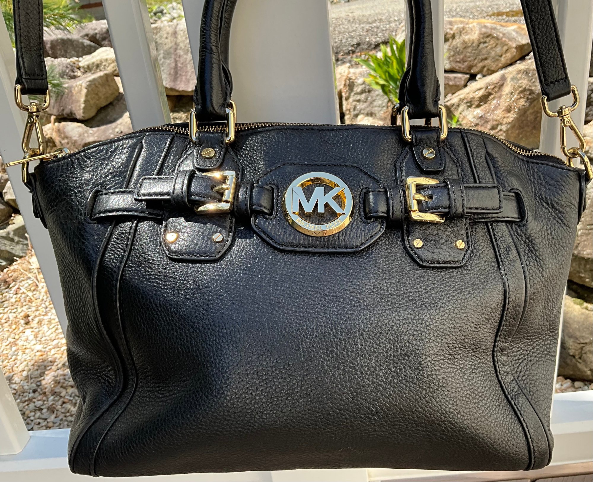 Lot 30SES- Michael Kors Black Pebbled Leather Shoulder Bag - Cross Body ...