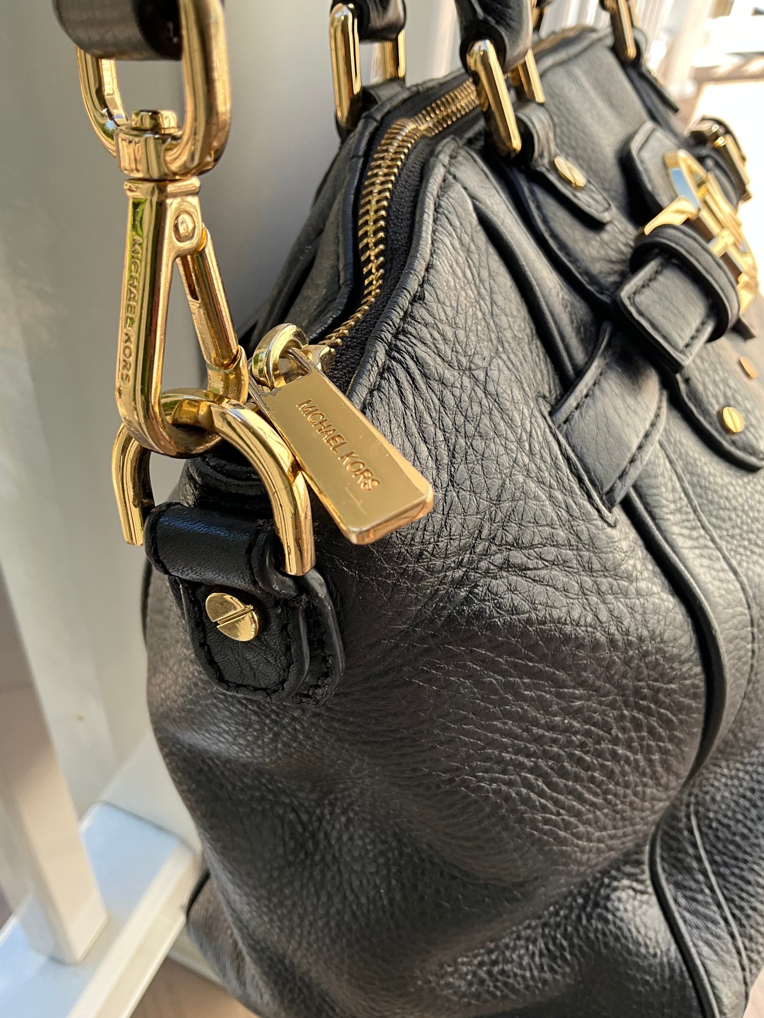 Lot 30SES- Michael Kors Black Pebbled Leather Shoulder Bag - Cross Body ...