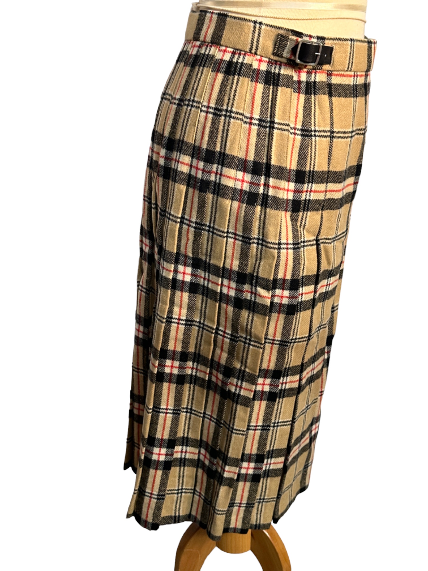 Lot 319- James Dalgliesh - Made In United Kingdom - Tan Plaid Tartan ...