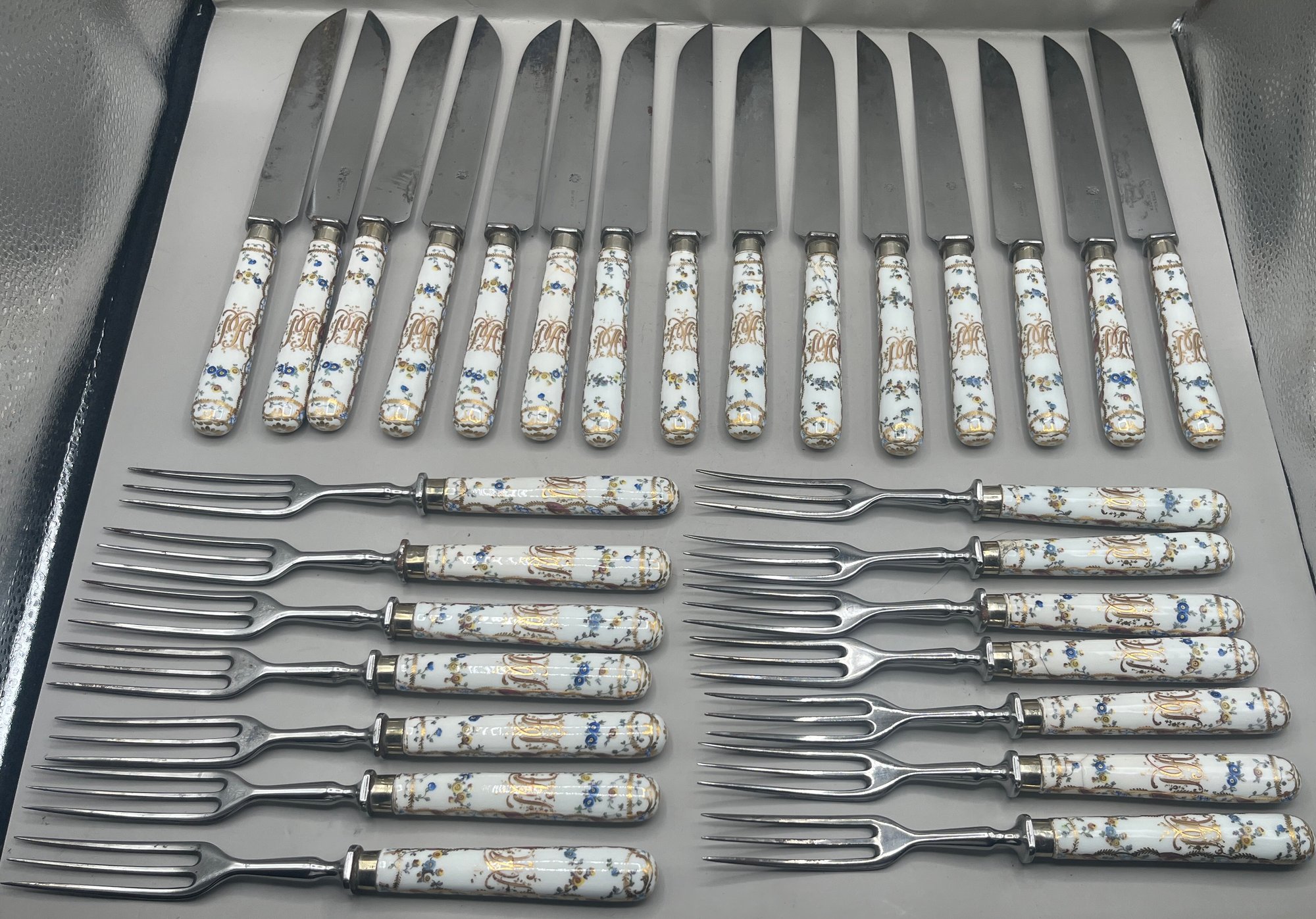 Zimerman Porcelain Handled Flatware Set - 36 Total #110883 ...