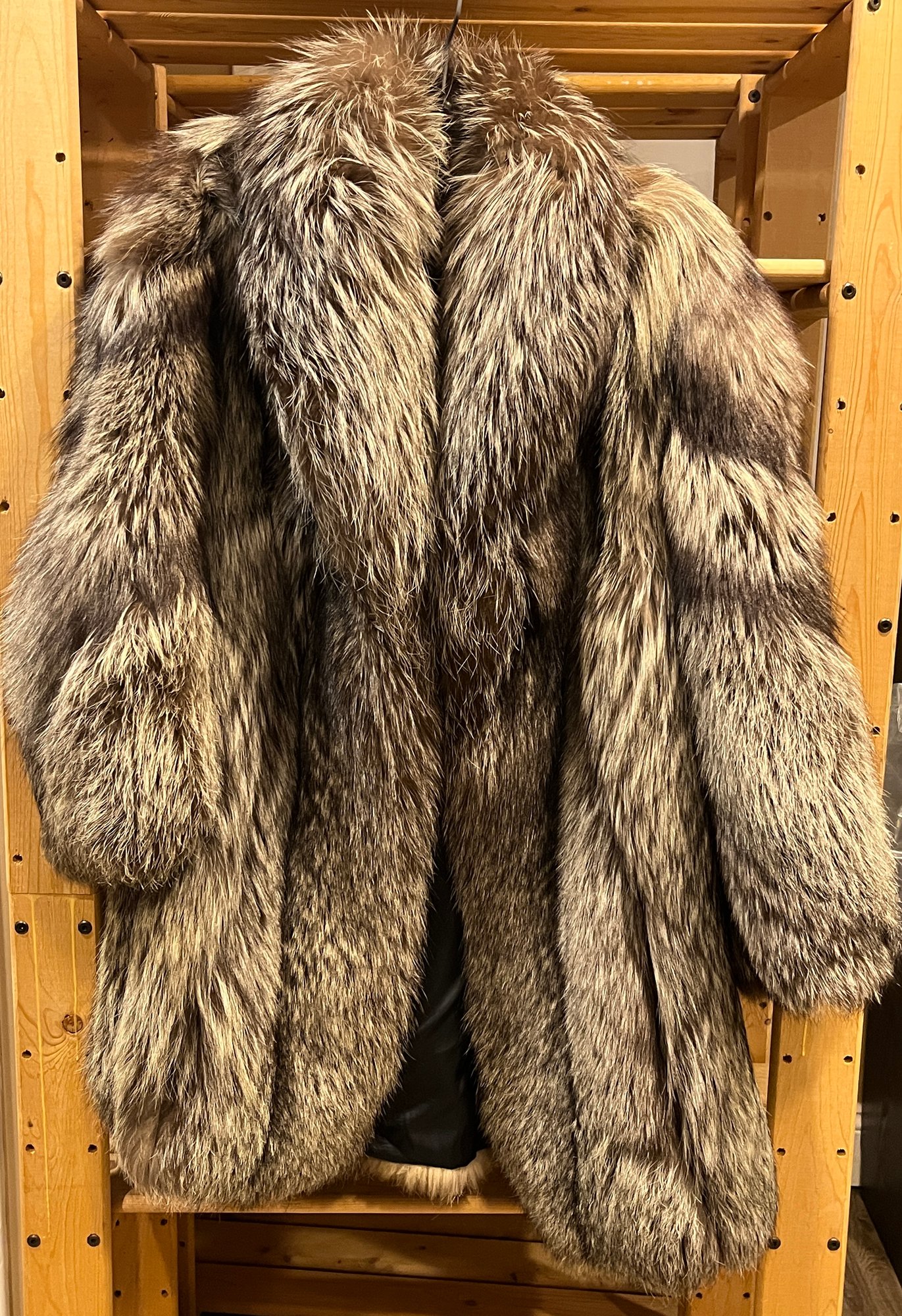 Womens Racoon Fur Coat #108690 | Auctionninja.com