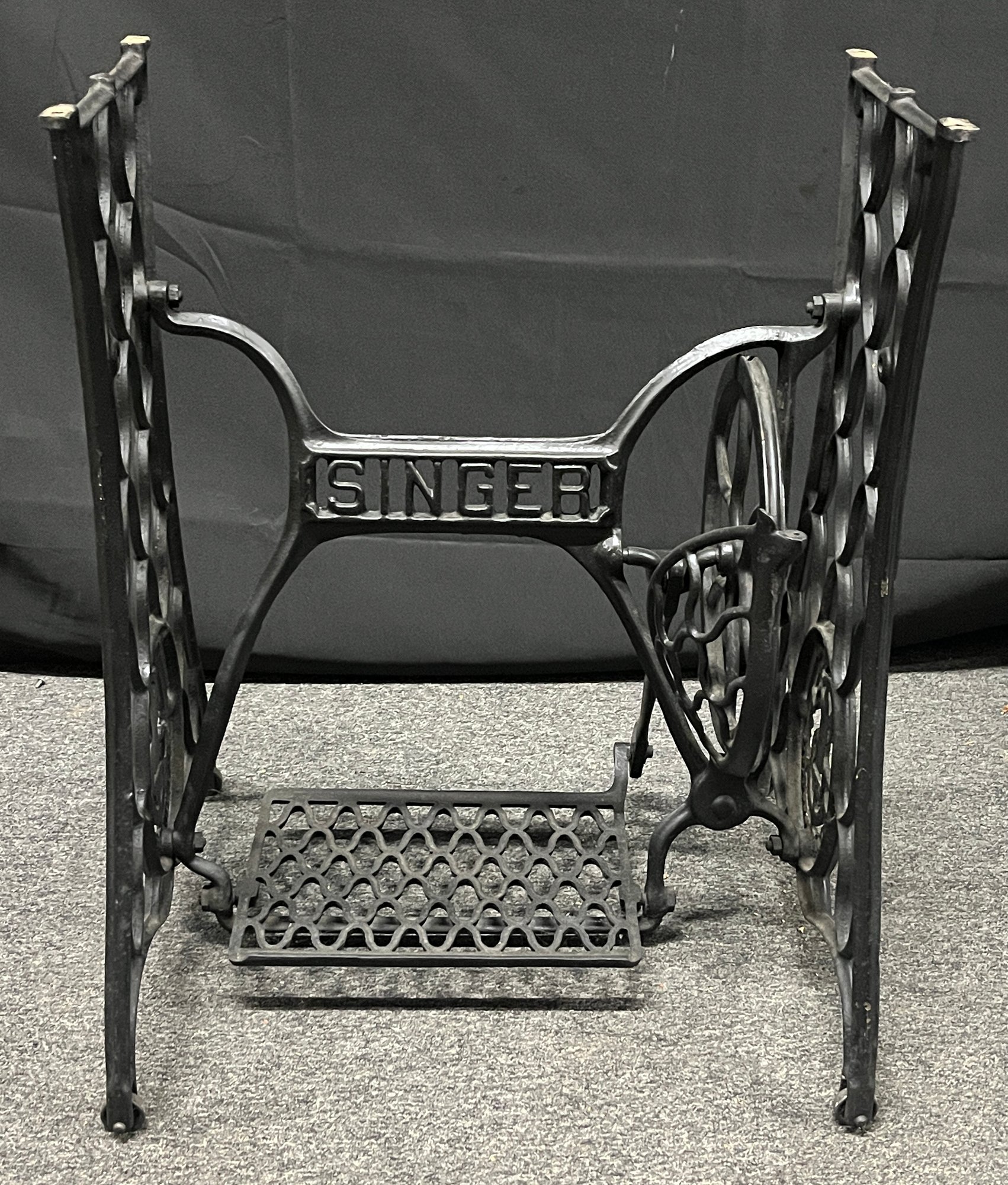 Cast Iron Singer Sewing Machine Base ONLY #111394 | Auctionninja.com