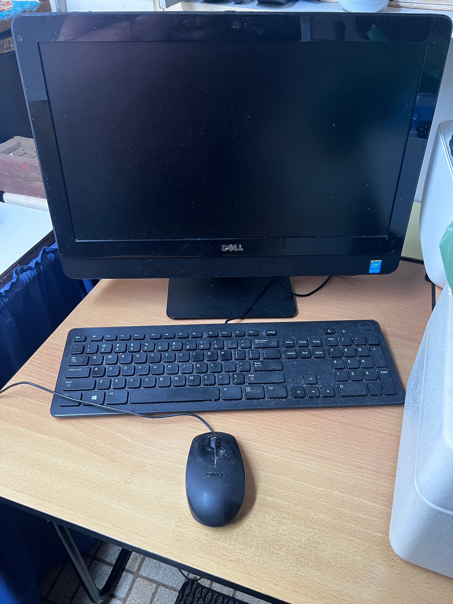 Dell Monitor Model #: W09B With Keyboard & Mouse- 3 Piece Lot #106259 ...