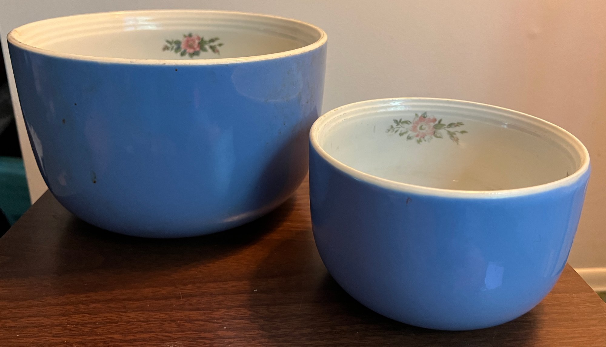 Halls Blue Rose Paradise Mixing Bowls, 2 Pieces #108215 | Auctionninja.com