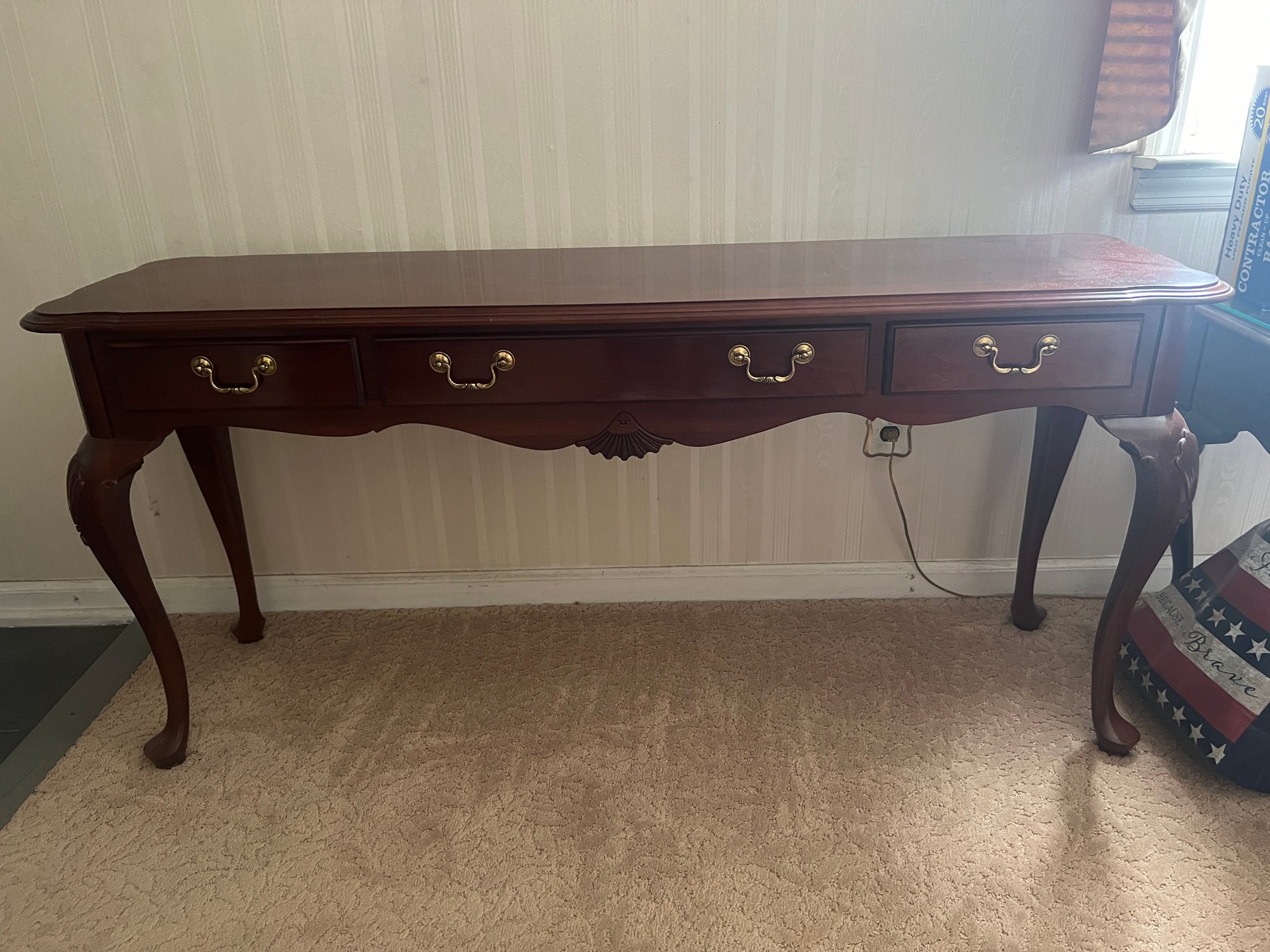 Vtg Ethan Allen 3 Drawer Entry Way Table #114404 | Auctionninja.com