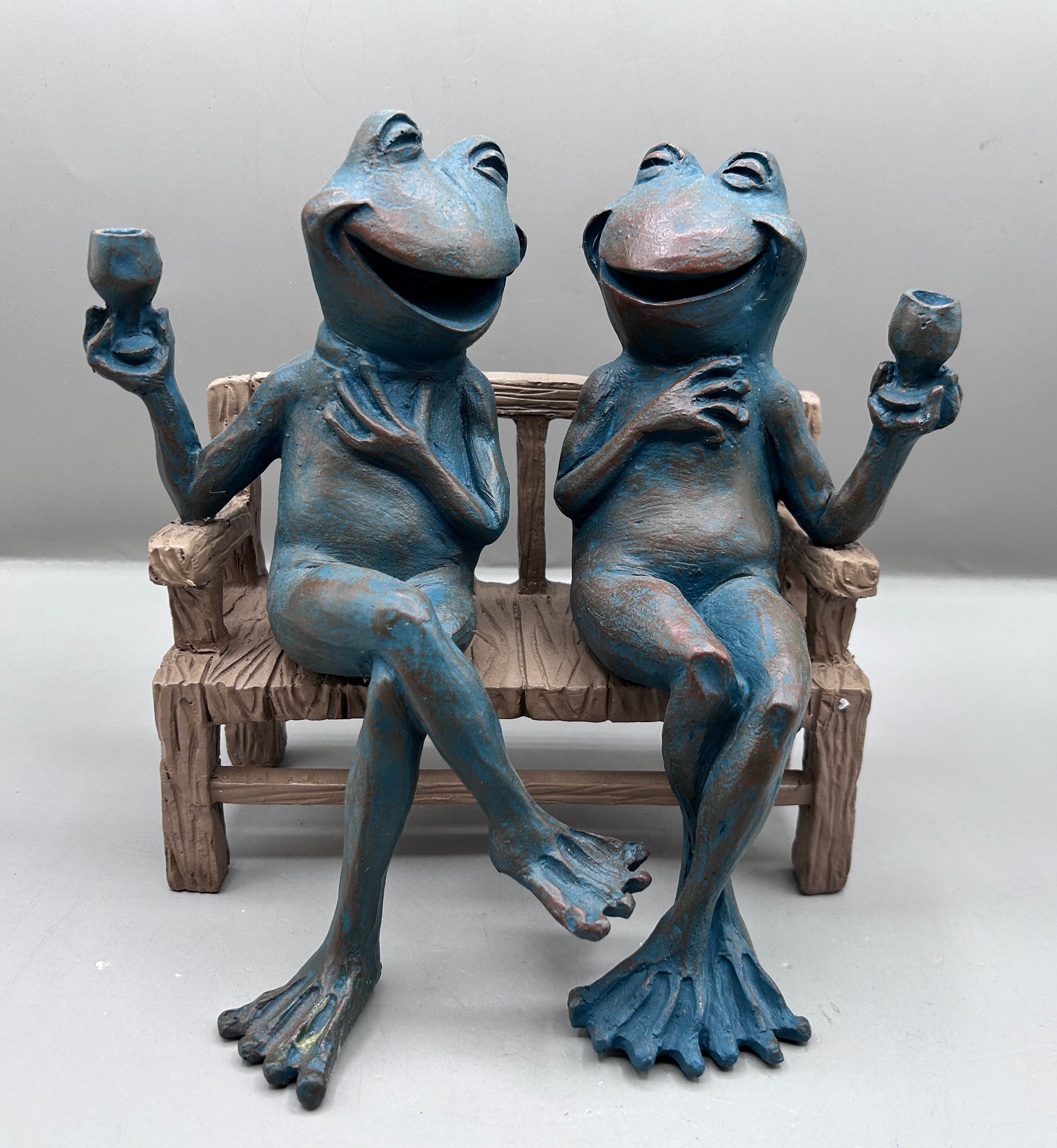 Accents Depot Happy Hour Frogs Resin Statue #131807 | Auctionninja.com