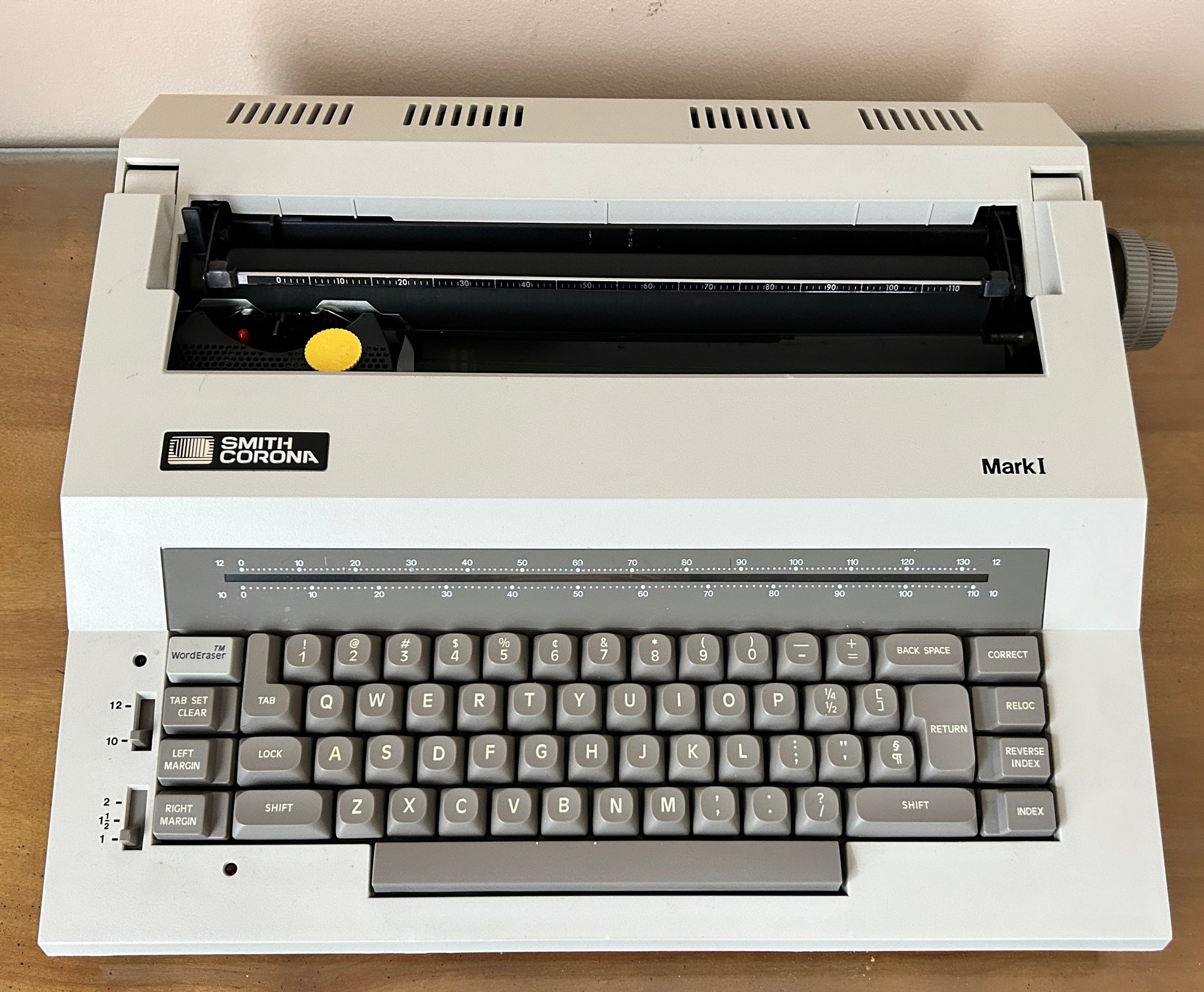 Smith Corona Mark I Electric Typewriter #108571 | Auctionninja.com