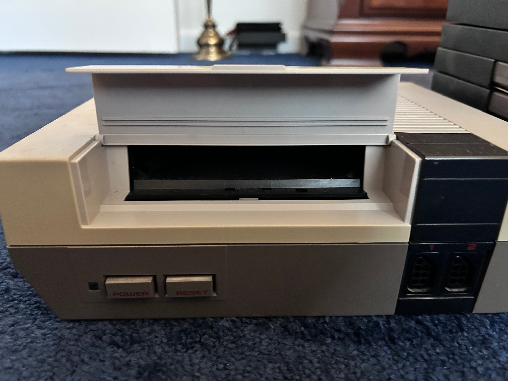 Nintendo Entertainment System, 3 Controllers, Zapper, 8 Games, Power ...