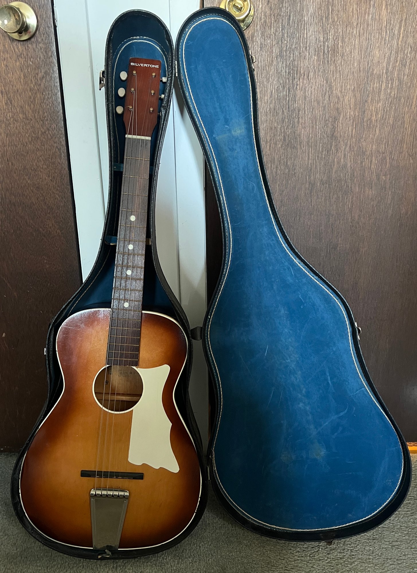 Silvertone Acoustic Guitar S-69 Model:319.12009 With Carrying Case ...
