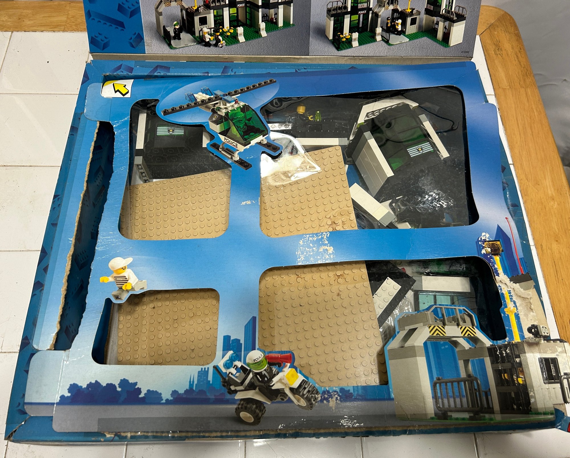 LEGO Command Post Central Set 6332 #151265 | Auctionninja.com