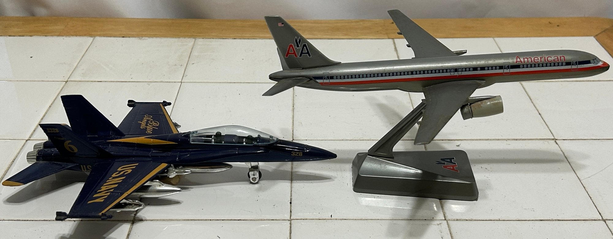 Boeing 757-200 American Airlines Model Plane & F18 Blue Angels Model ...