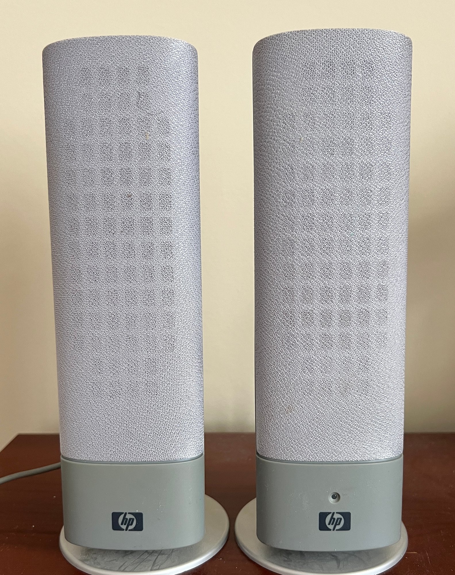 HP Computer Speakers Model #: HP5187-8366 #110655 | Auctionninja.com