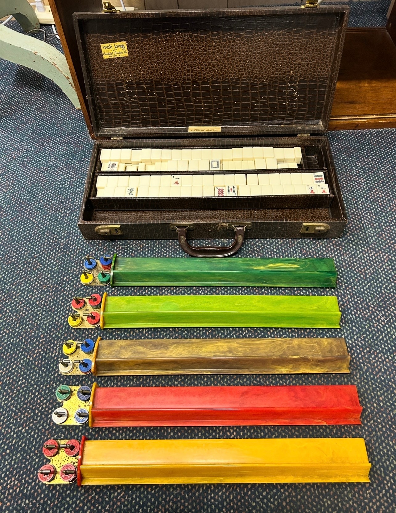 Cardinal Products Mid Century Vintage Mahjong Set With Ivory Catalin ...
