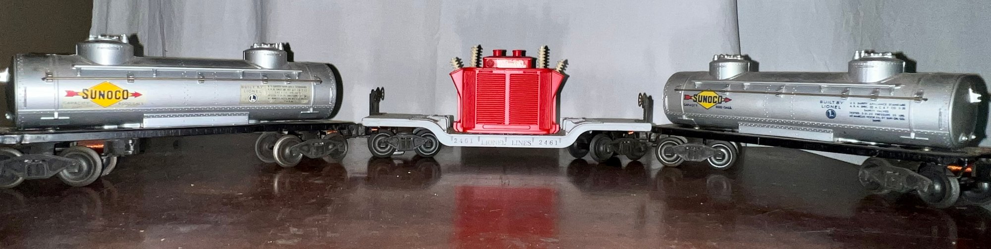 Sunoco Tanks And Transformer Car Lionel Train Set #81255 | Auctionninja.com
