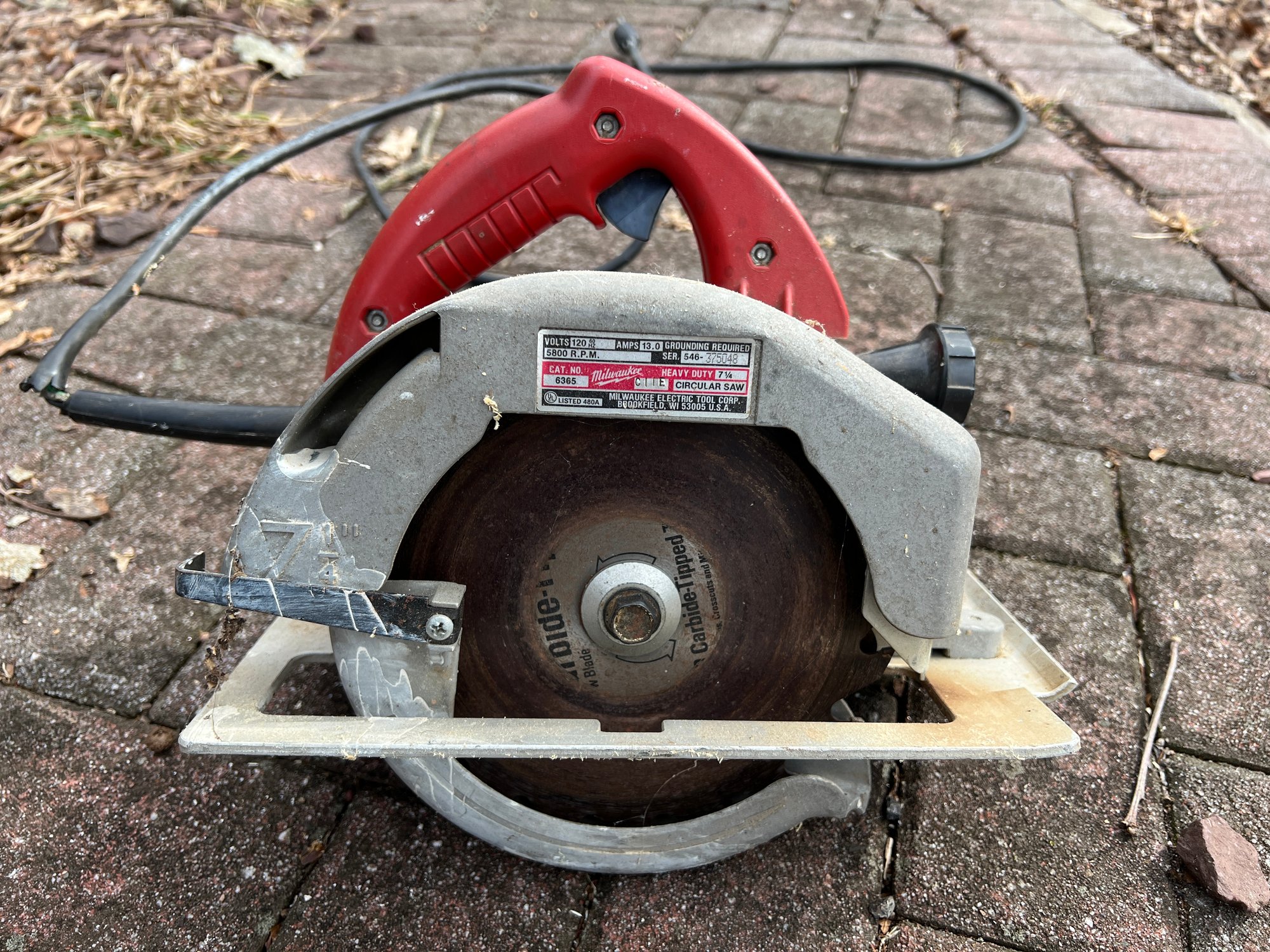 Milwaukee Heavy Duty Circular Saw Serial:375048 #125944 | Auctionninja.com