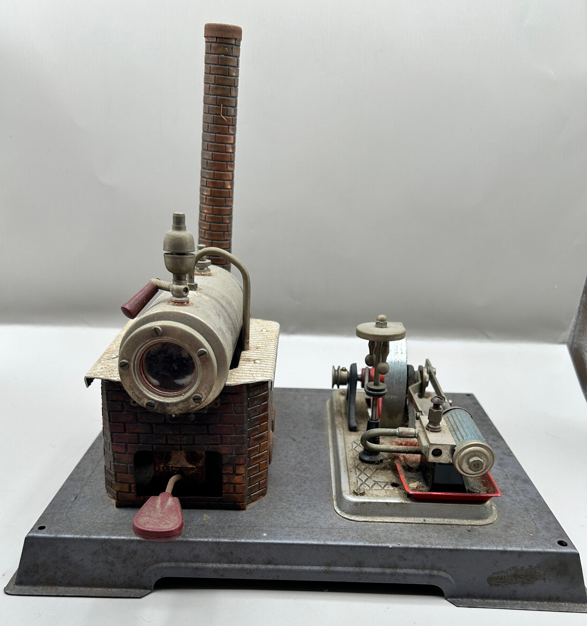 Wilesco German Model Steam Engine #114093 | Auctionninja.com