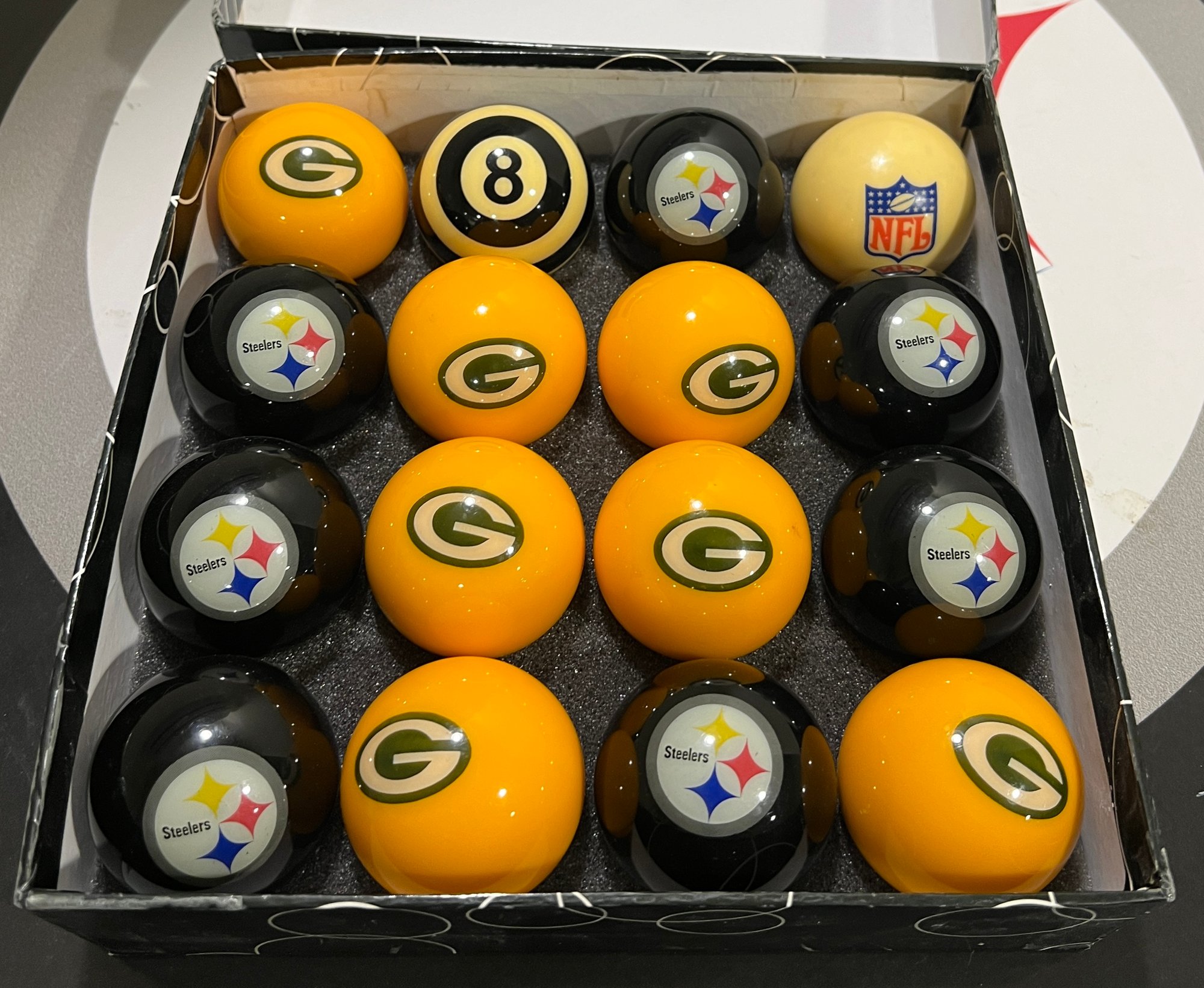 Pittsburgh Steeler Billiard Balls #108966 | Auctionninja.com