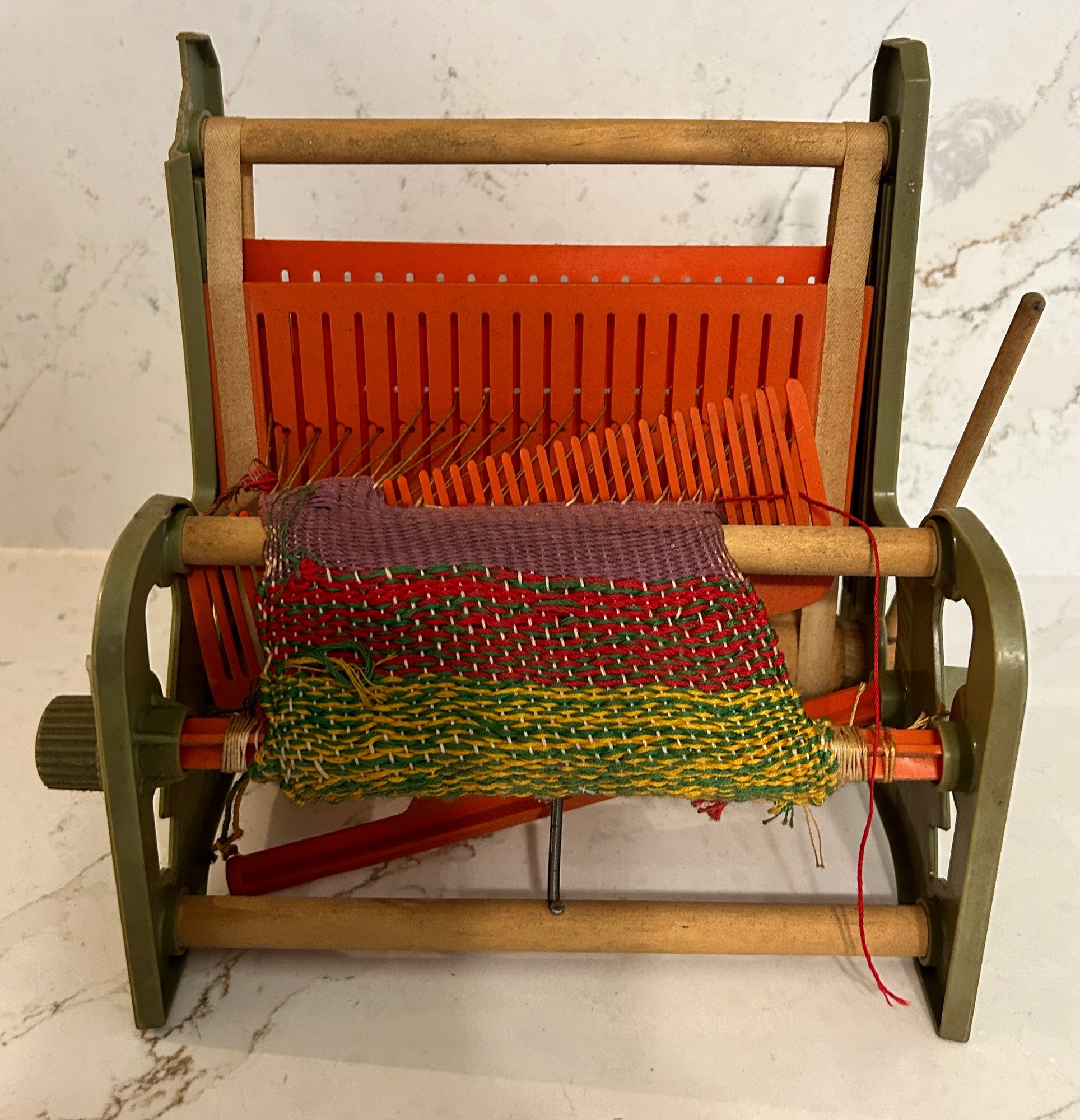 Weaving Loom Wood And Plastic #118792 | Auctionninja.com