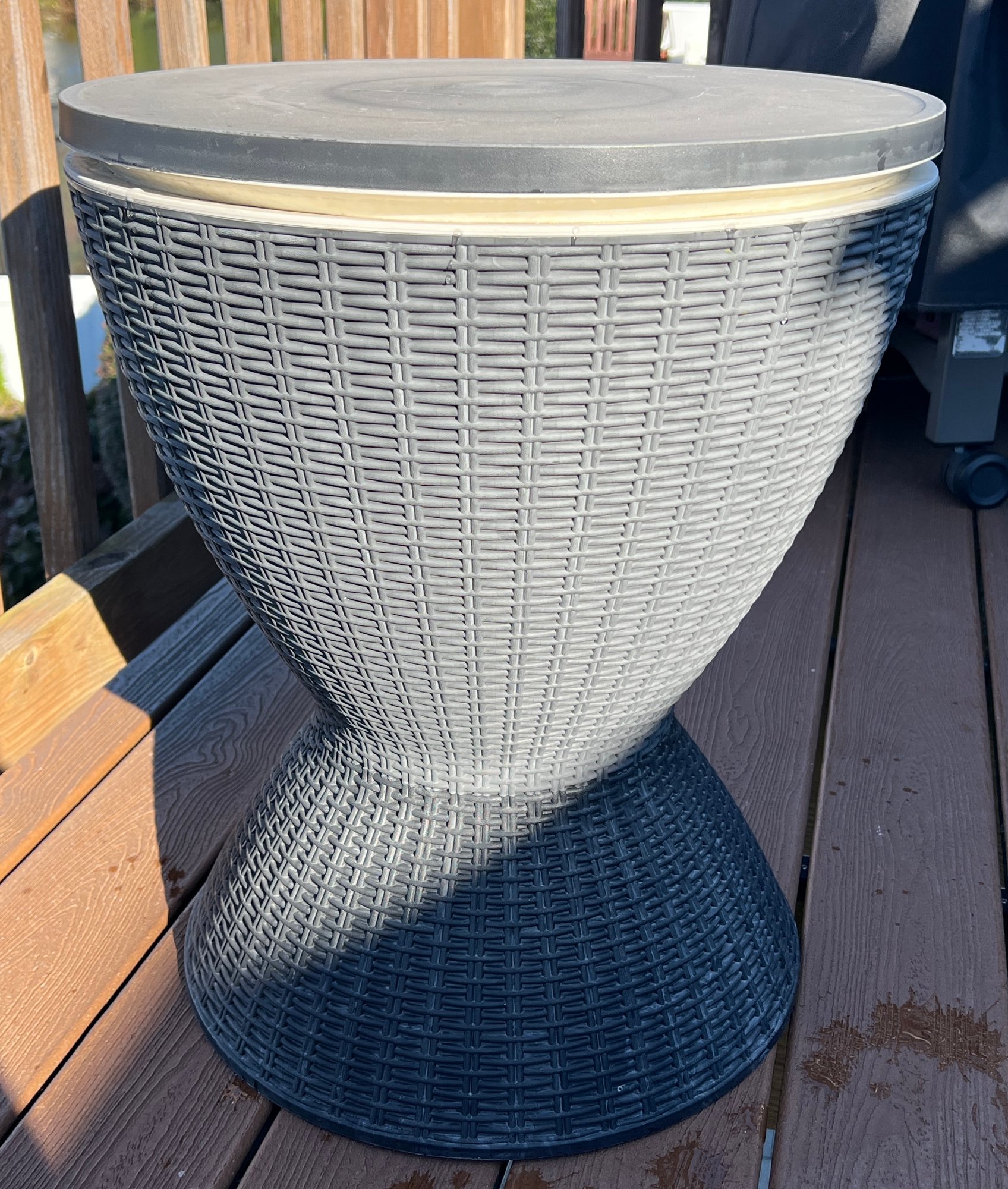 Serenelife Cool Bar Outdoor Patio Side Table With 7.5 Gallon Beer And ...